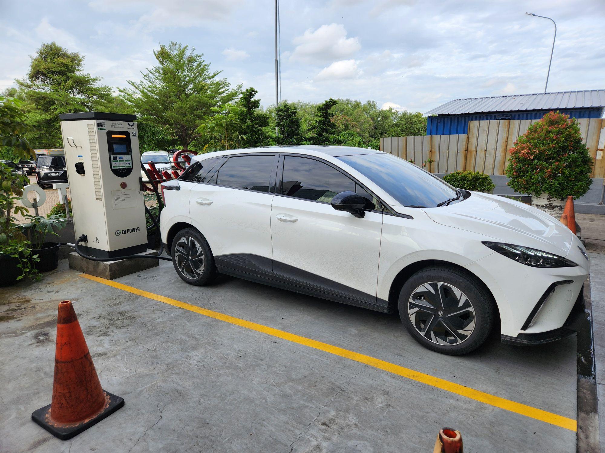 E Charge International - Wuling DC Charger | Burz@ Tower lantai 5, RT.3 ...