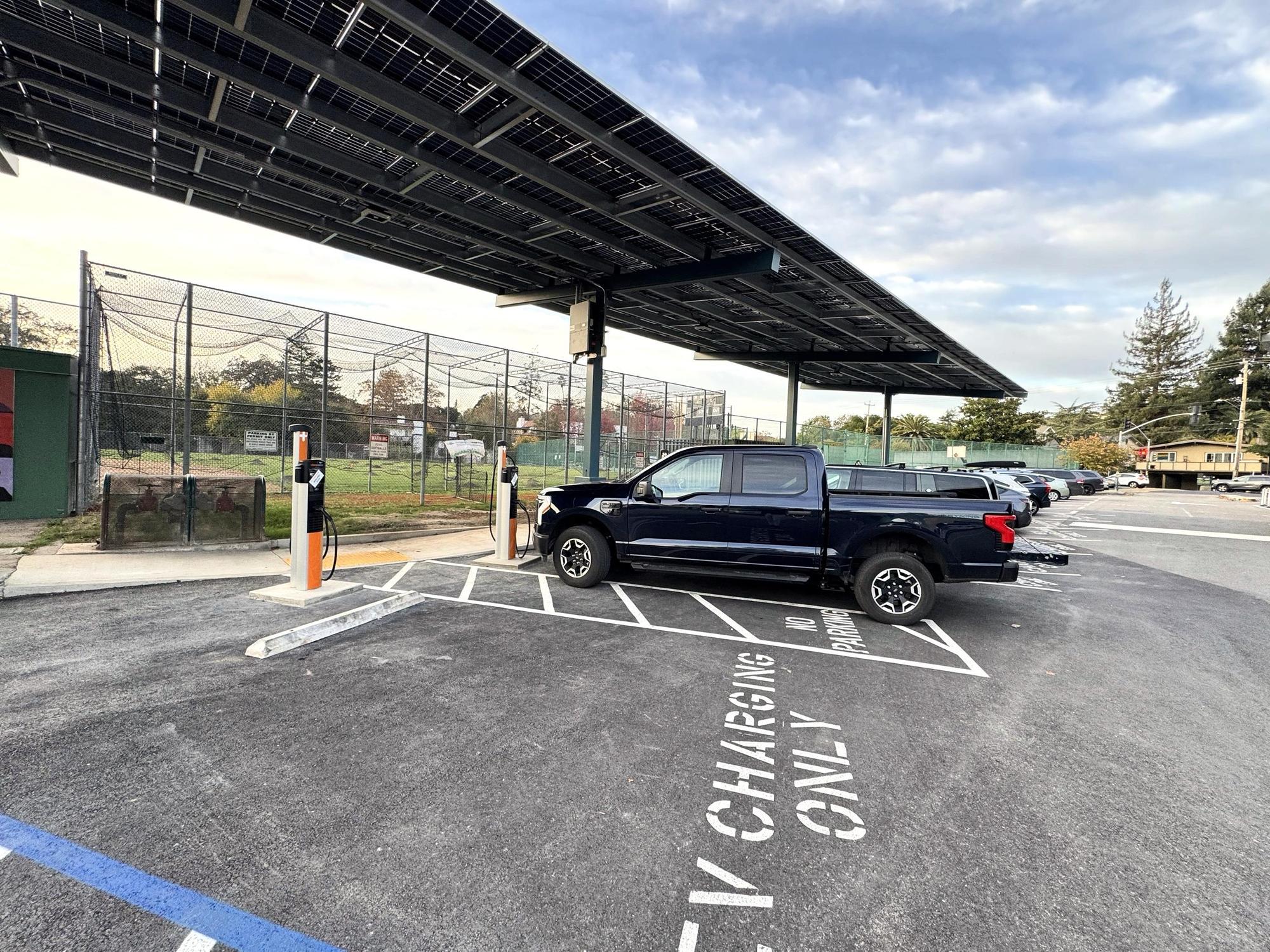 Archie Williams High School | San Anselmo, CA | EV Station