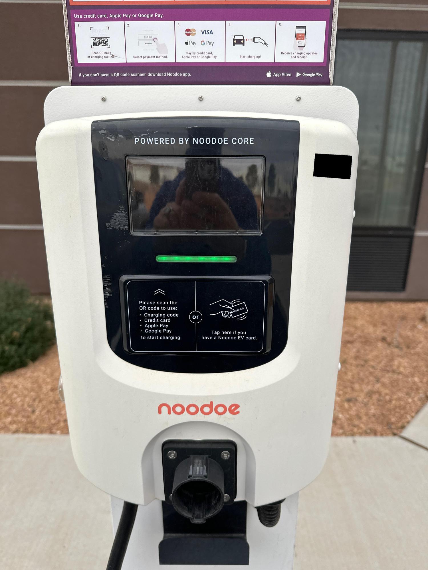 Country Inn & Suites by Radisson | Page, AZ | EV Station