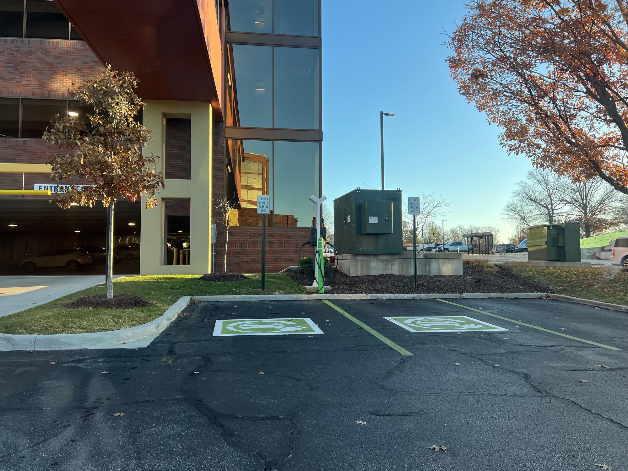CoxHealth - Wheeler Parking Lot | Springfield, MO | EV Station