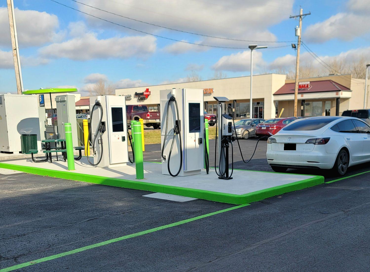 Moberly Motors (DCFC) | Moberly, MO | EV Station