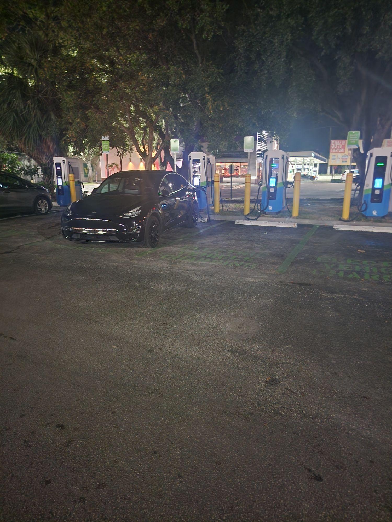 FPL EVolution - Lauderdale Lakes | Lauderdale Lakes, FL | EV Station