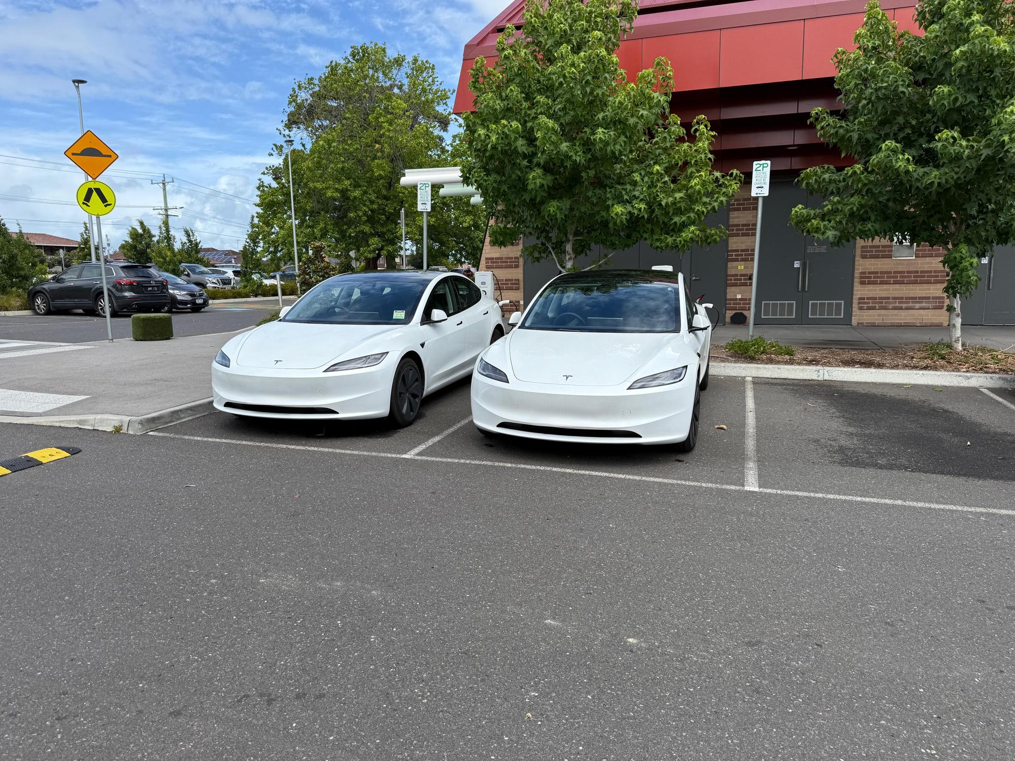Springvale Library | Springvale, VIC | EV Station