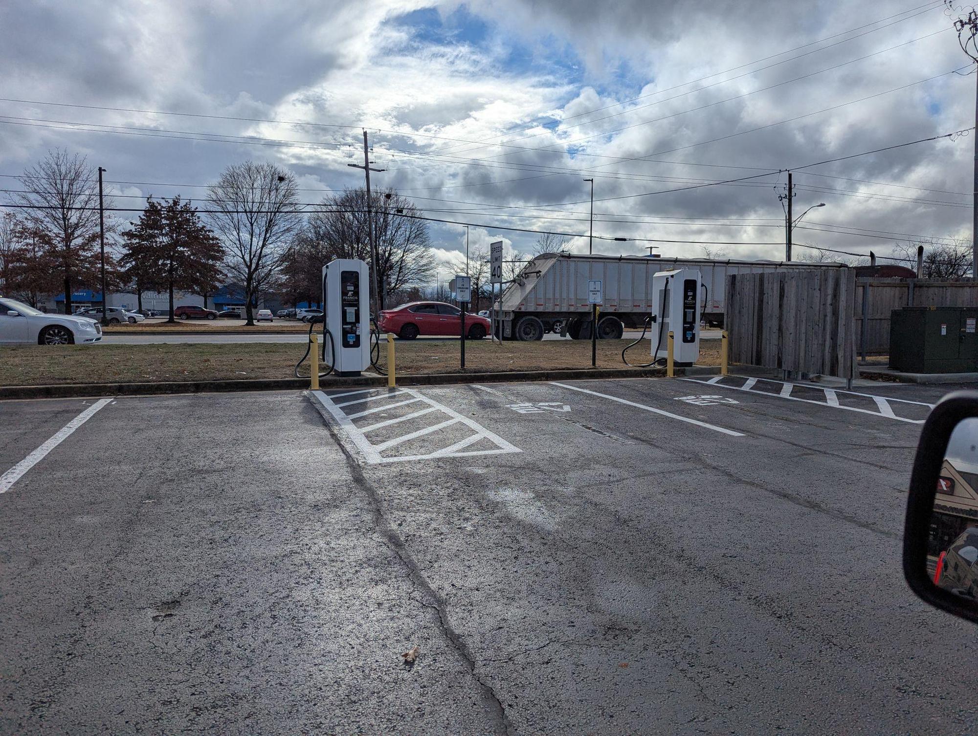 Harps Food Stores | Springdale, AR | EV Station