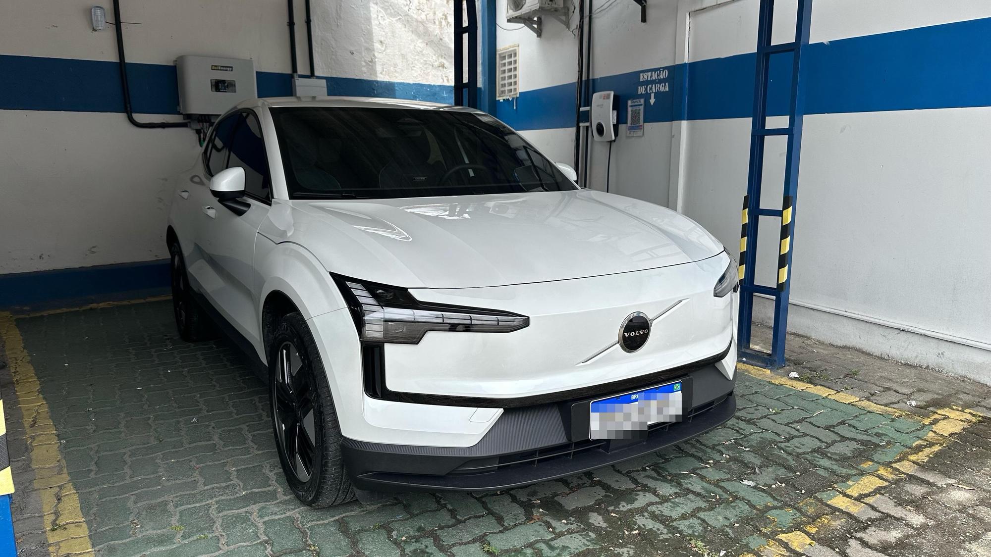 Estacionamento Tropical | Rua Cincinato pinto 345 | EV Station