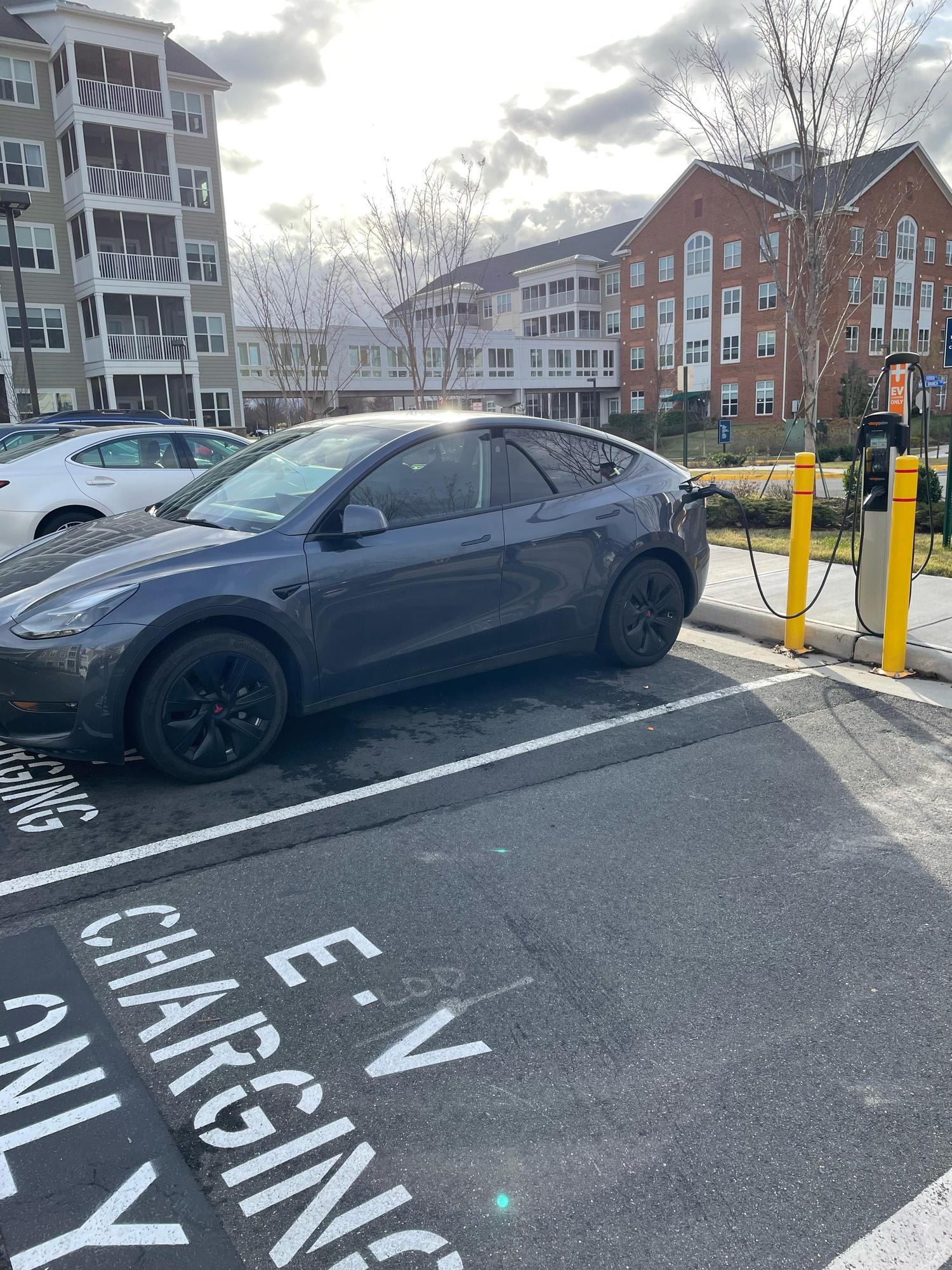 Ashby Ponds Senior Living Community | Ashburn, VA | EV Station