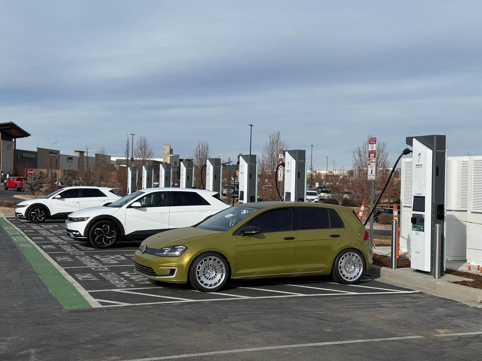 Denver Premium Outlets | Thornton, CO | EV Station