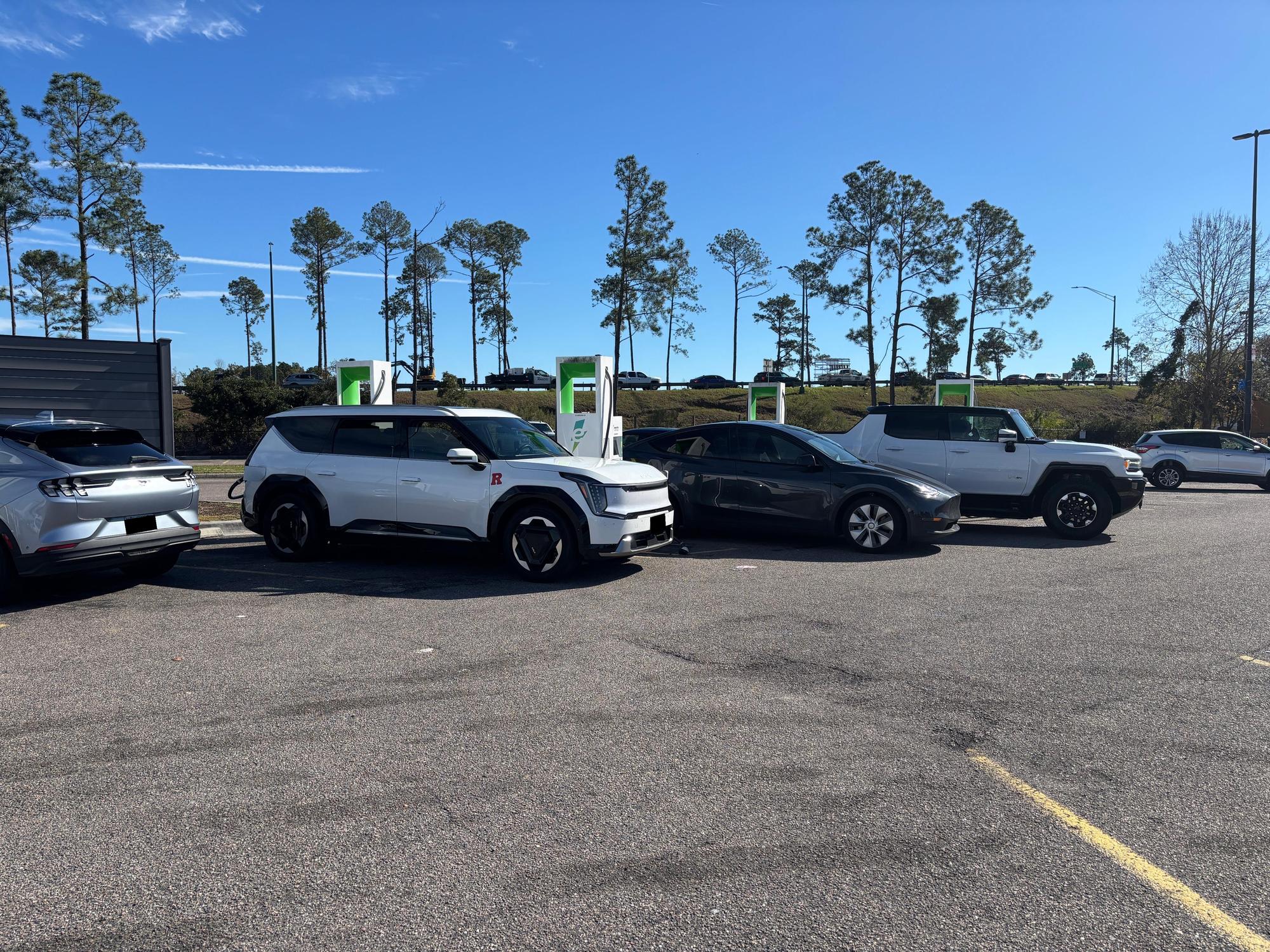 Walmart Supercenter | Pooler, GA | EV Station