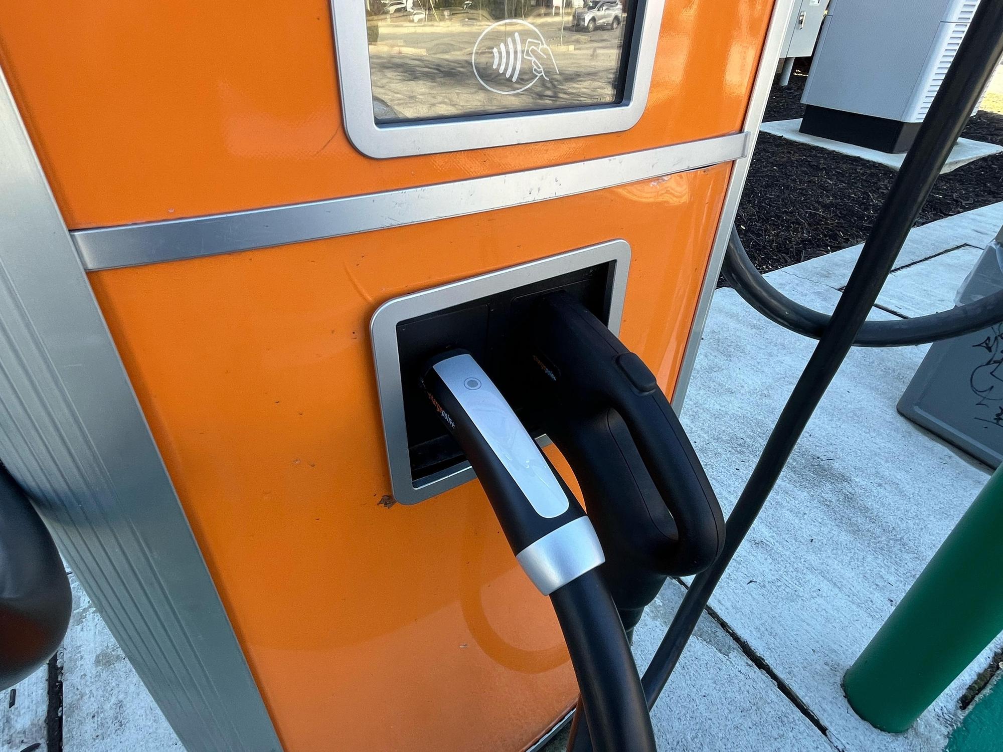 Exxon / 7-11 | Annapolis, MD | EV Station