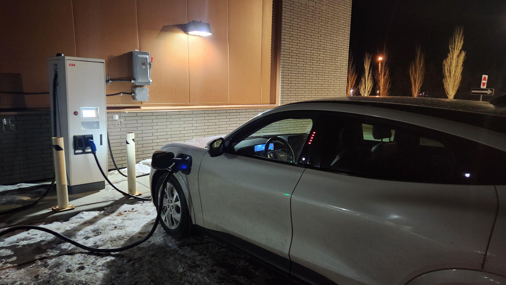 Sylvan Lake NexSource Centre | Sylvan Lake, AB | EV Station