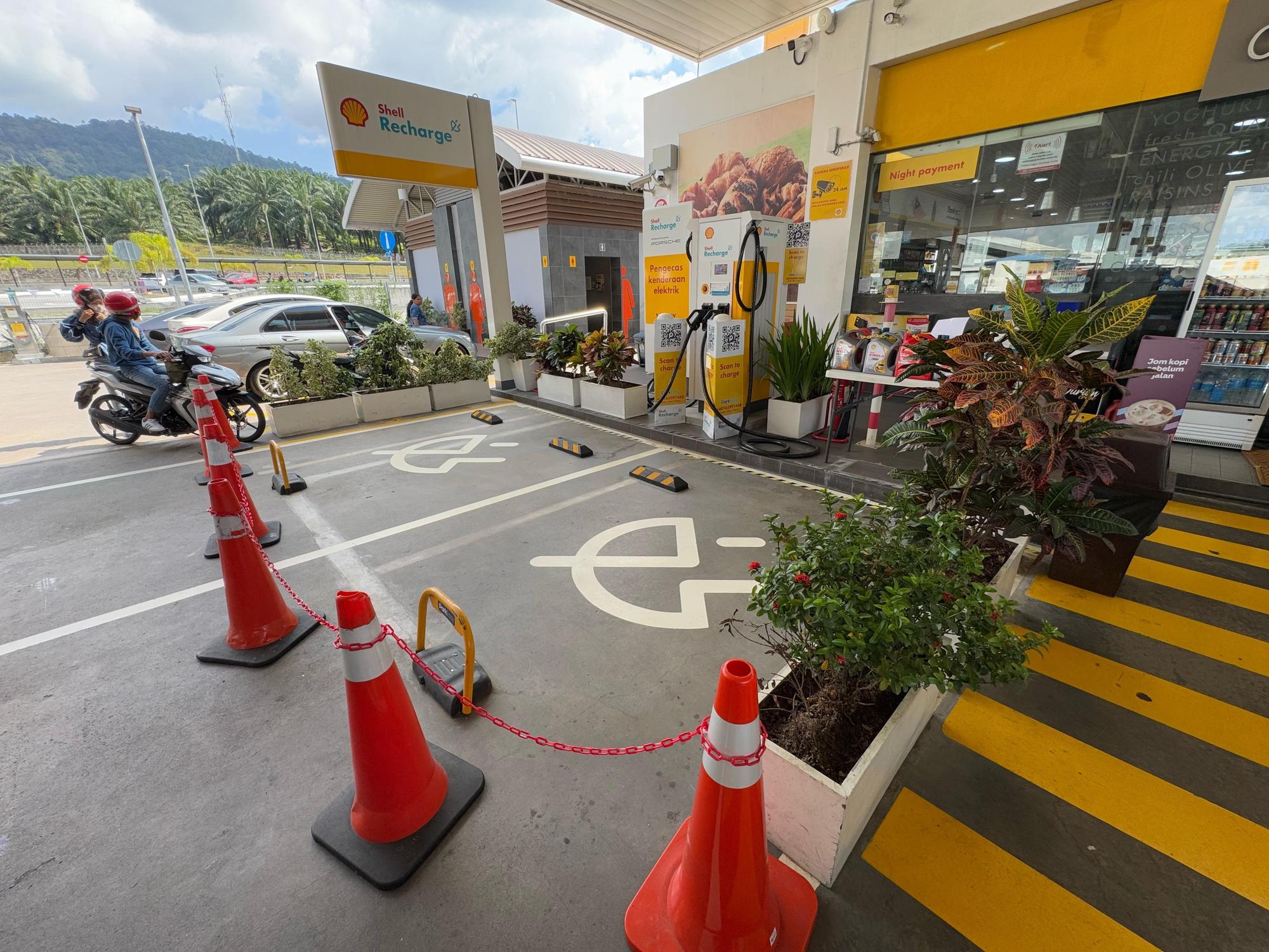 Seremban R&R South Bound | Labu, Negeri Sembilan | EV Station