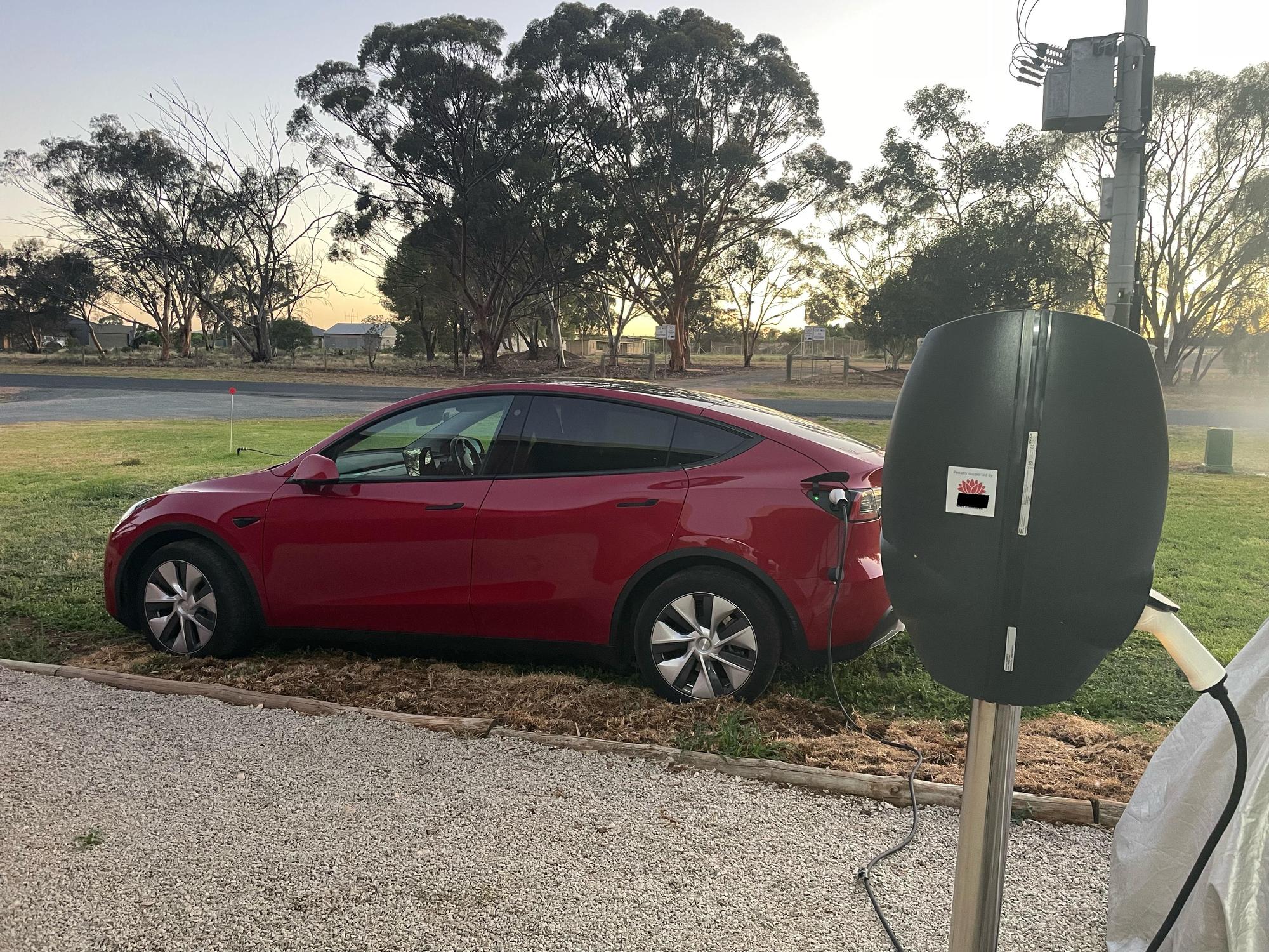 Tooleybuc Club Motor Inn | Tooleybuc, NSW | EV Station