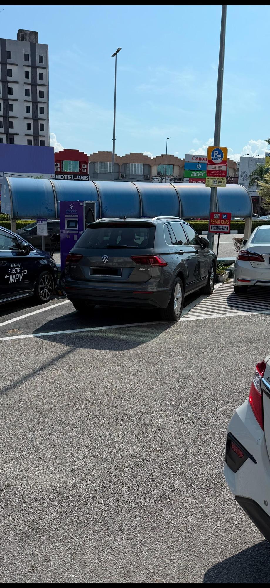 Gentari | BYD Ipoh (120kW DC) | Ipoh, Perak | EV Station