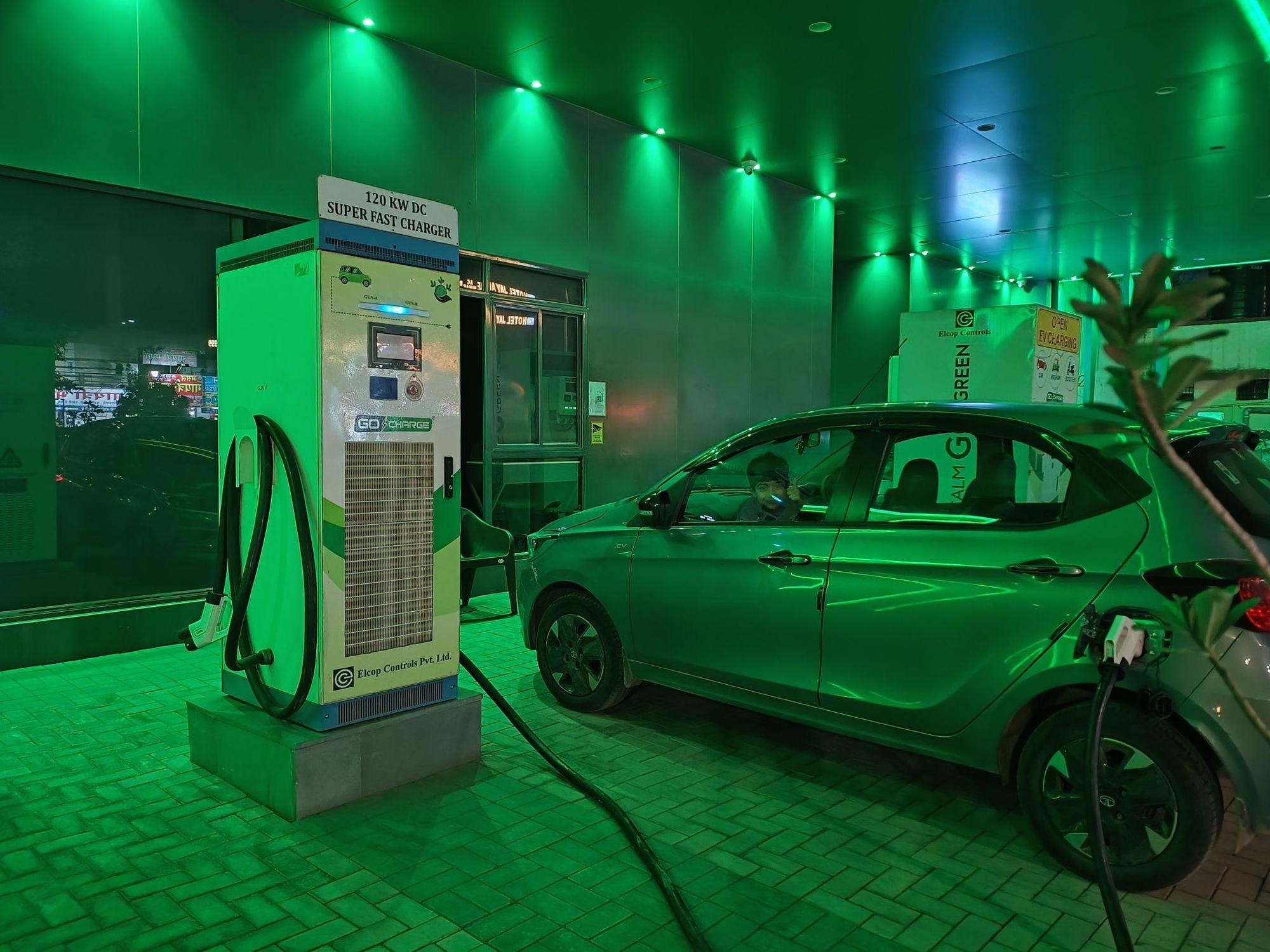 Railway Station - GoCharge 60kW | Vadodara, GJ | EV Station