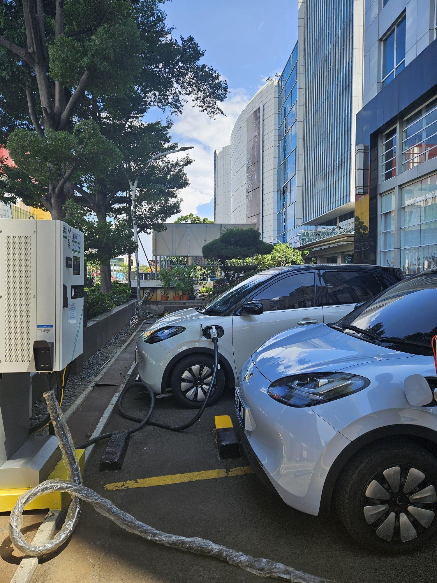 E Charge International - Wuling DC Charger | The Honey Lady, Jl. Pluit ...