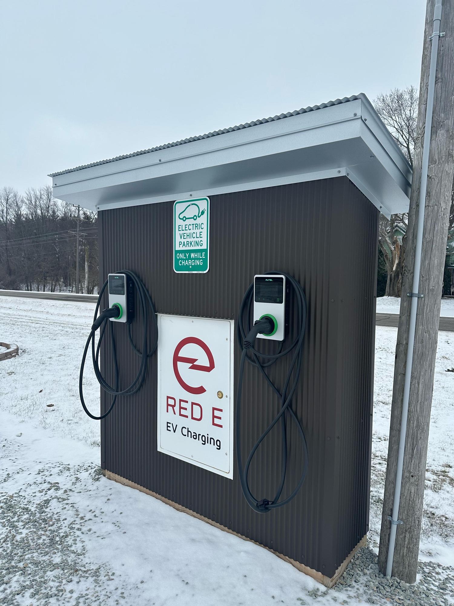 Harvest Moon Deli & Market | Rochester, IN | EV Station