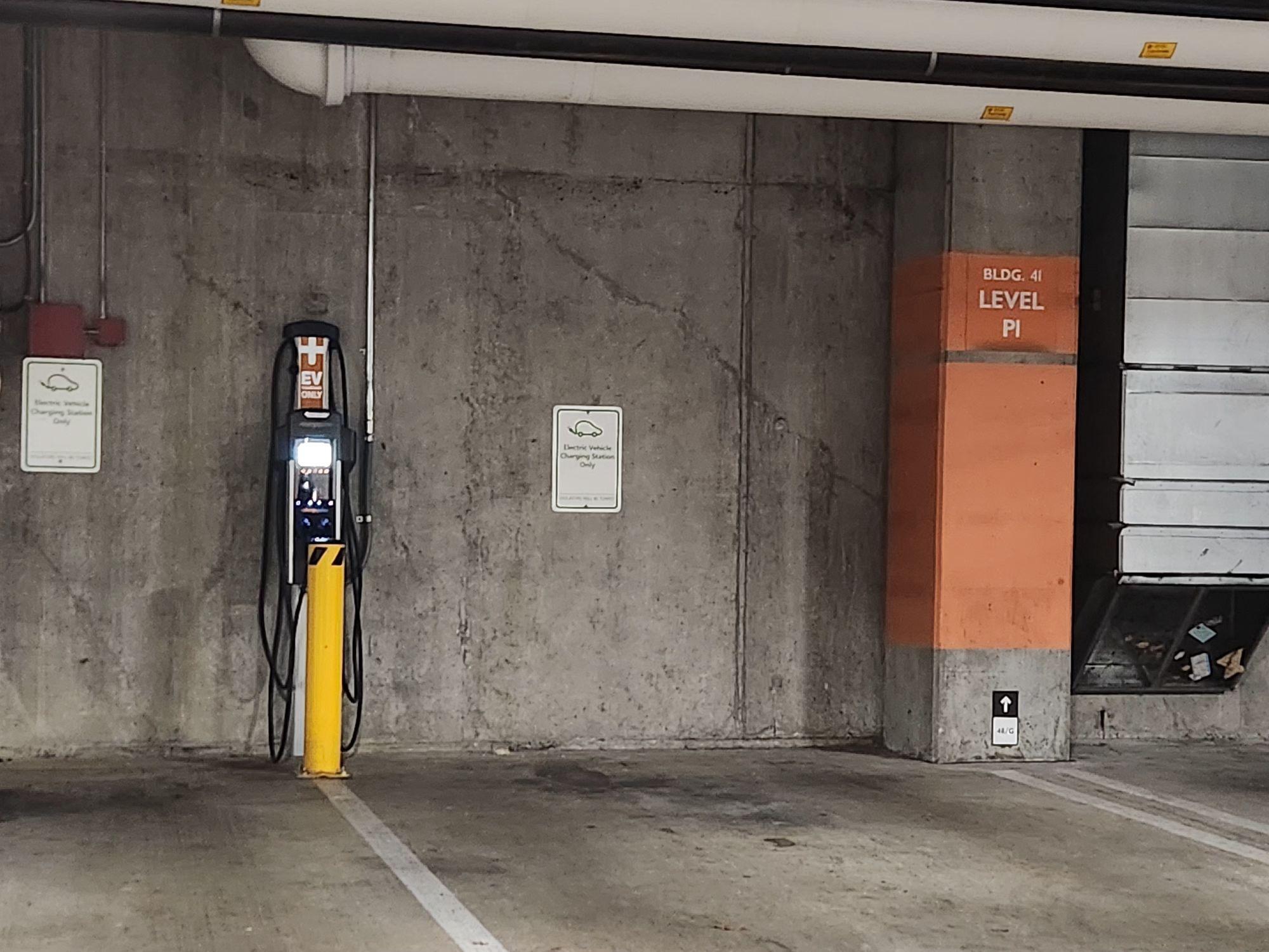 Microsoft Building 41 | Redmond, WA | EV Station