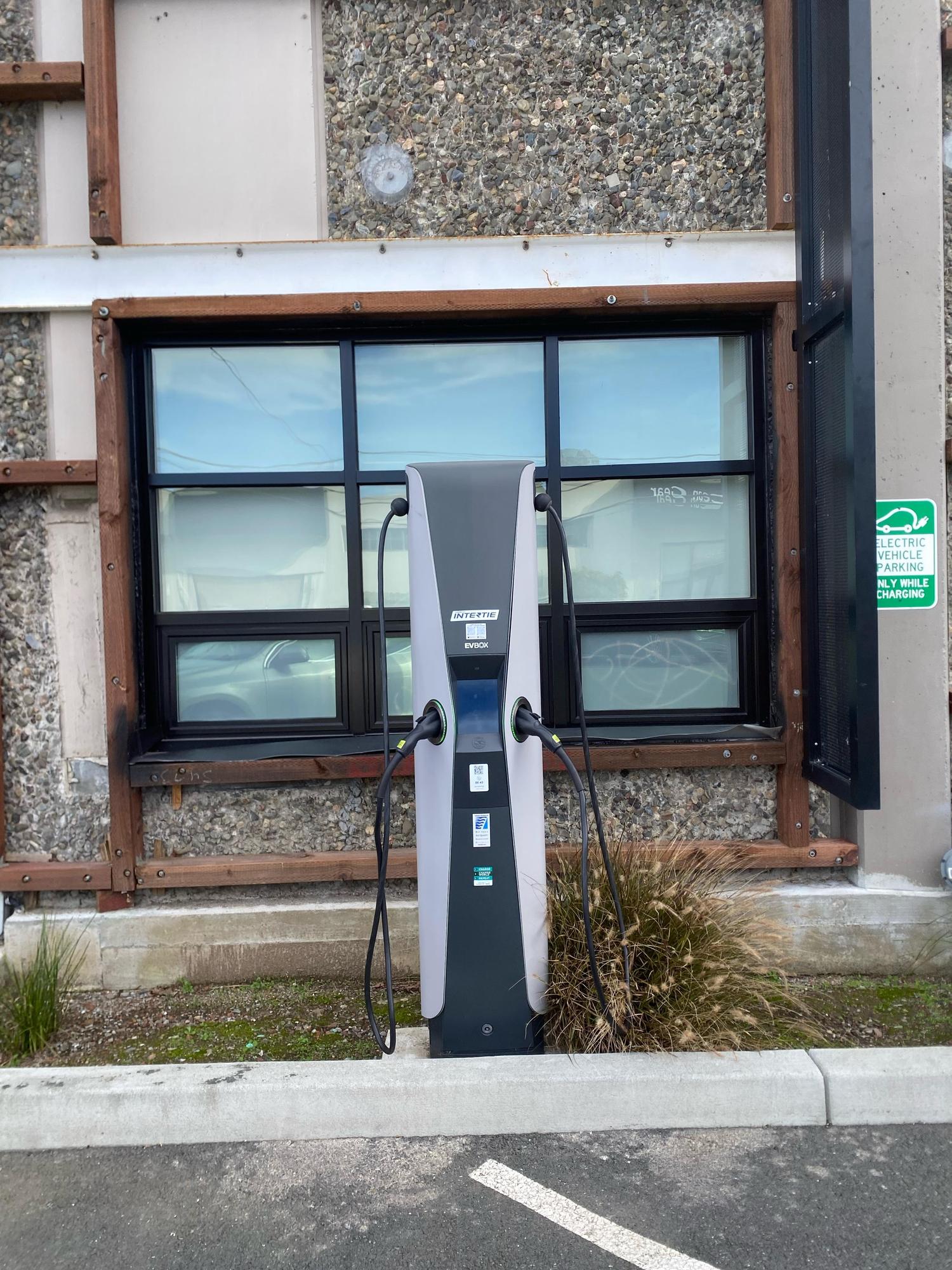 Intertie HQ | Sausalito, CA | EV Station