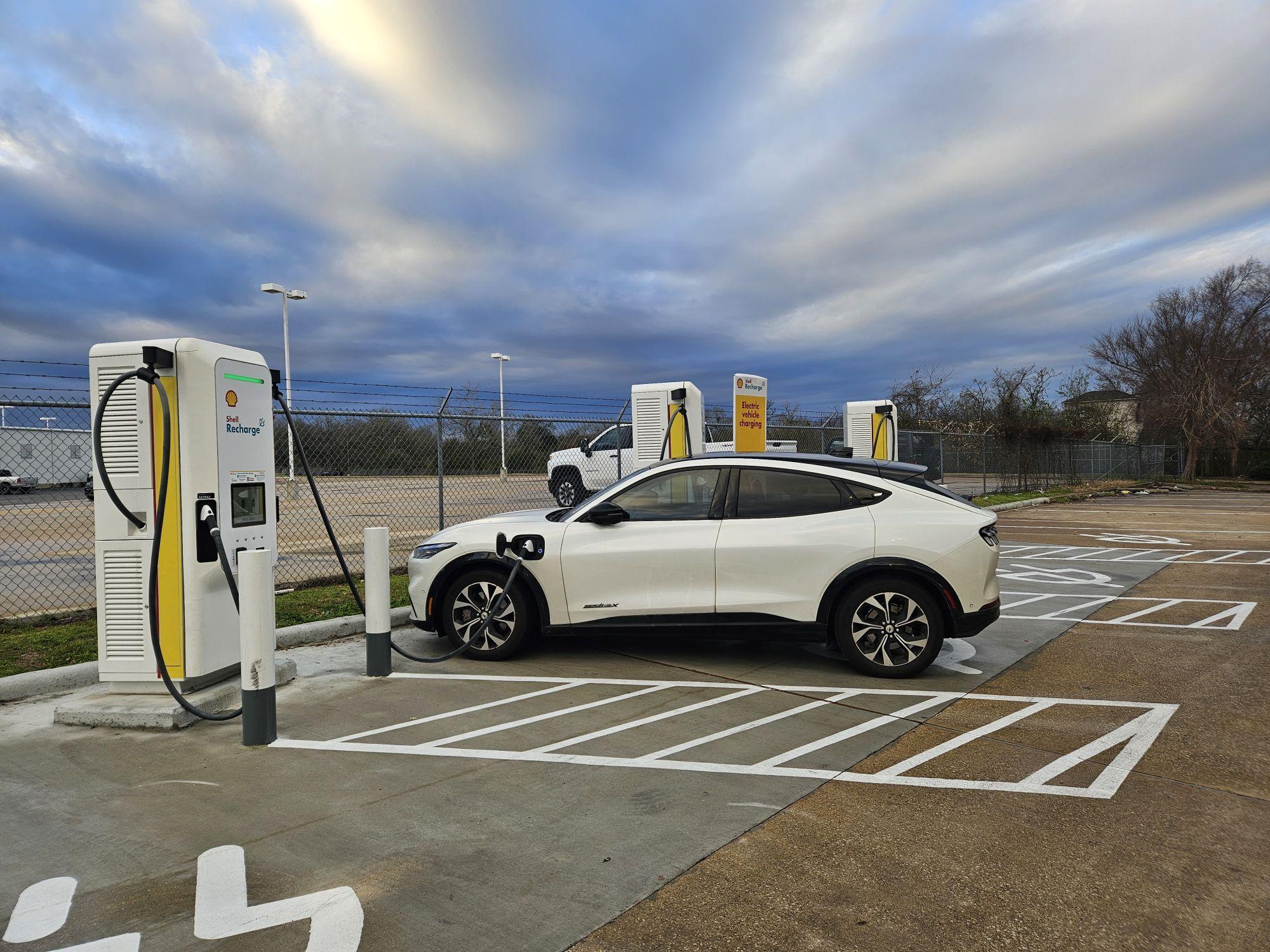 Shell Recharge Madisonville TX EV Station