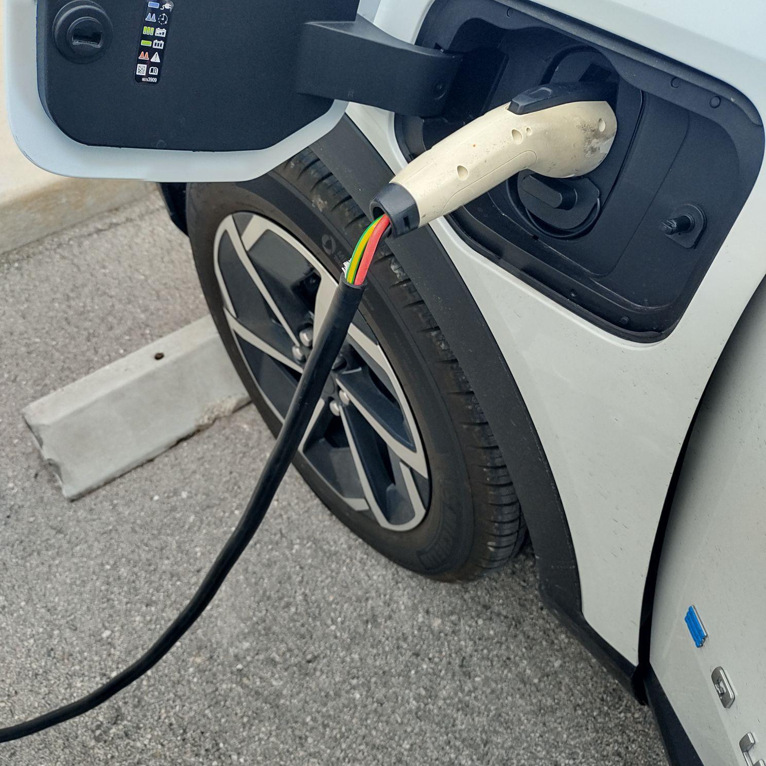 Monroe County Public Library Marathon Branch | Marathon, FL | EV Station