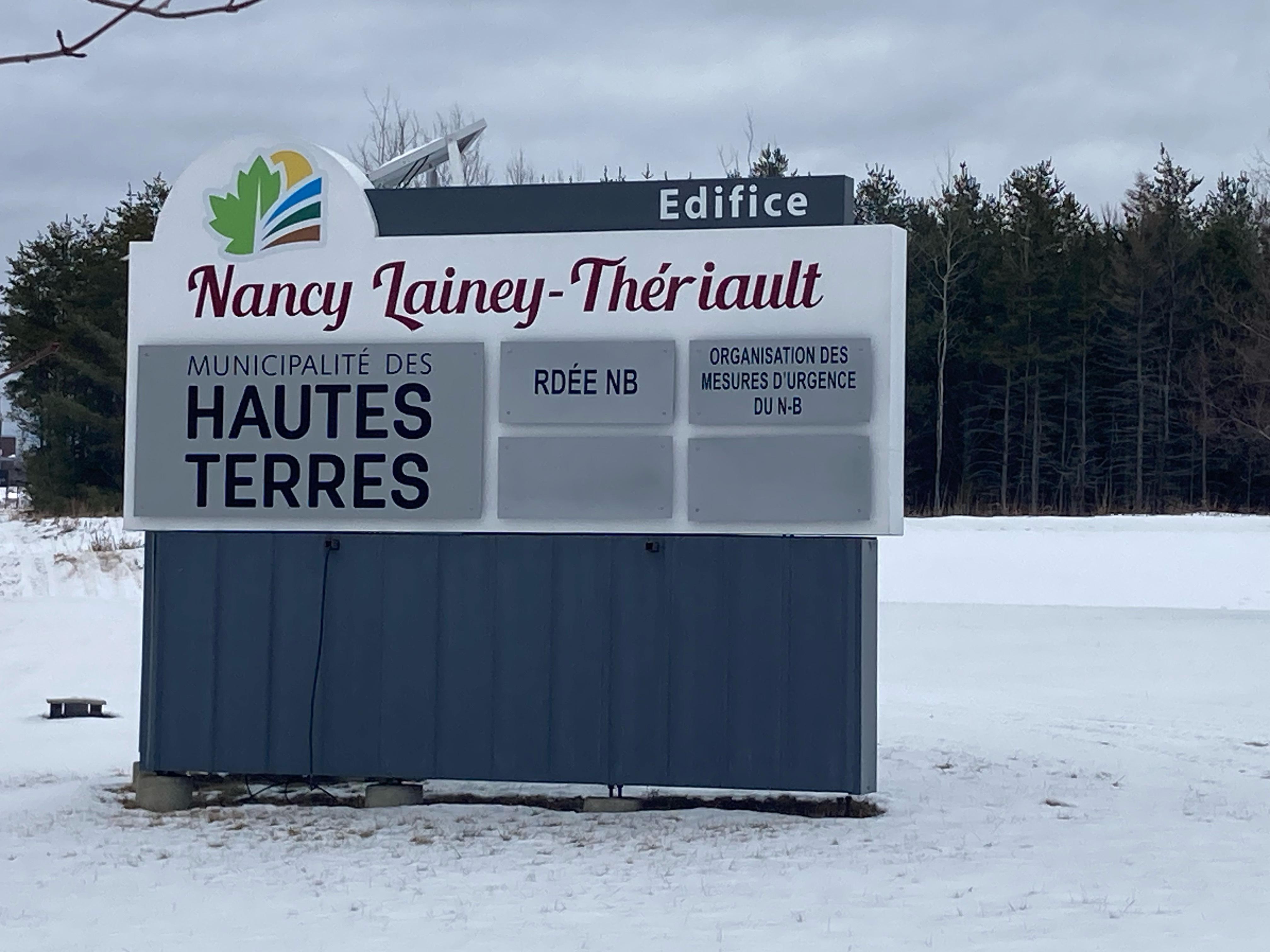Edifice Municipal Nancy Lainey - Thériault | Paquetville, NB | EV Station