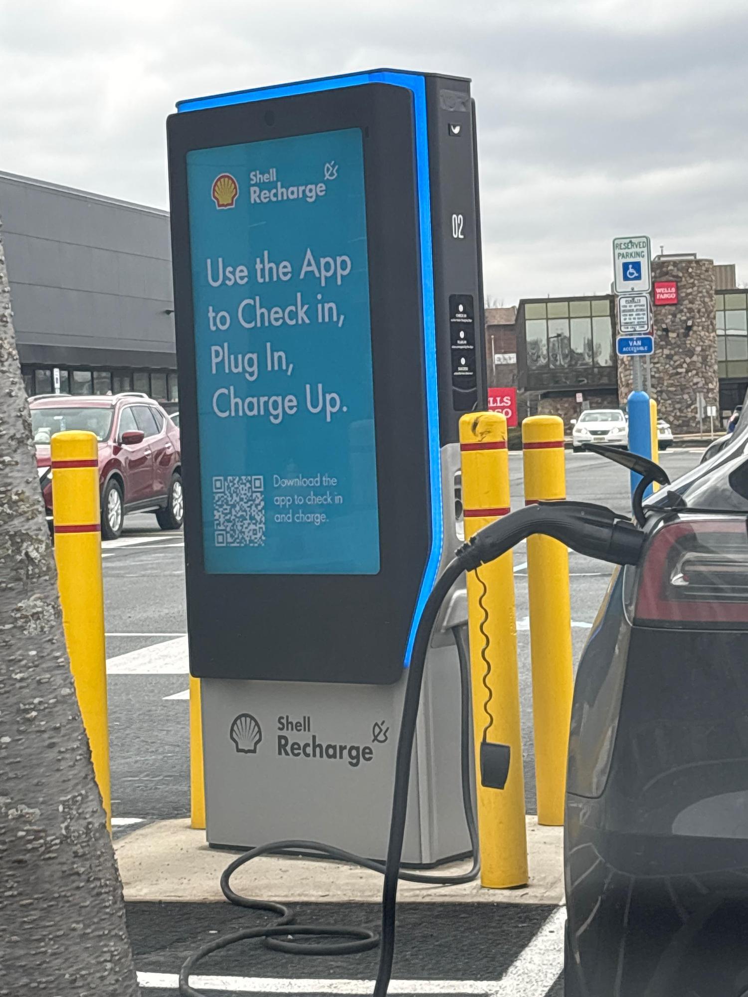 Lodi Commons - Amazon Fresh | Lodi, NJ | EV Station