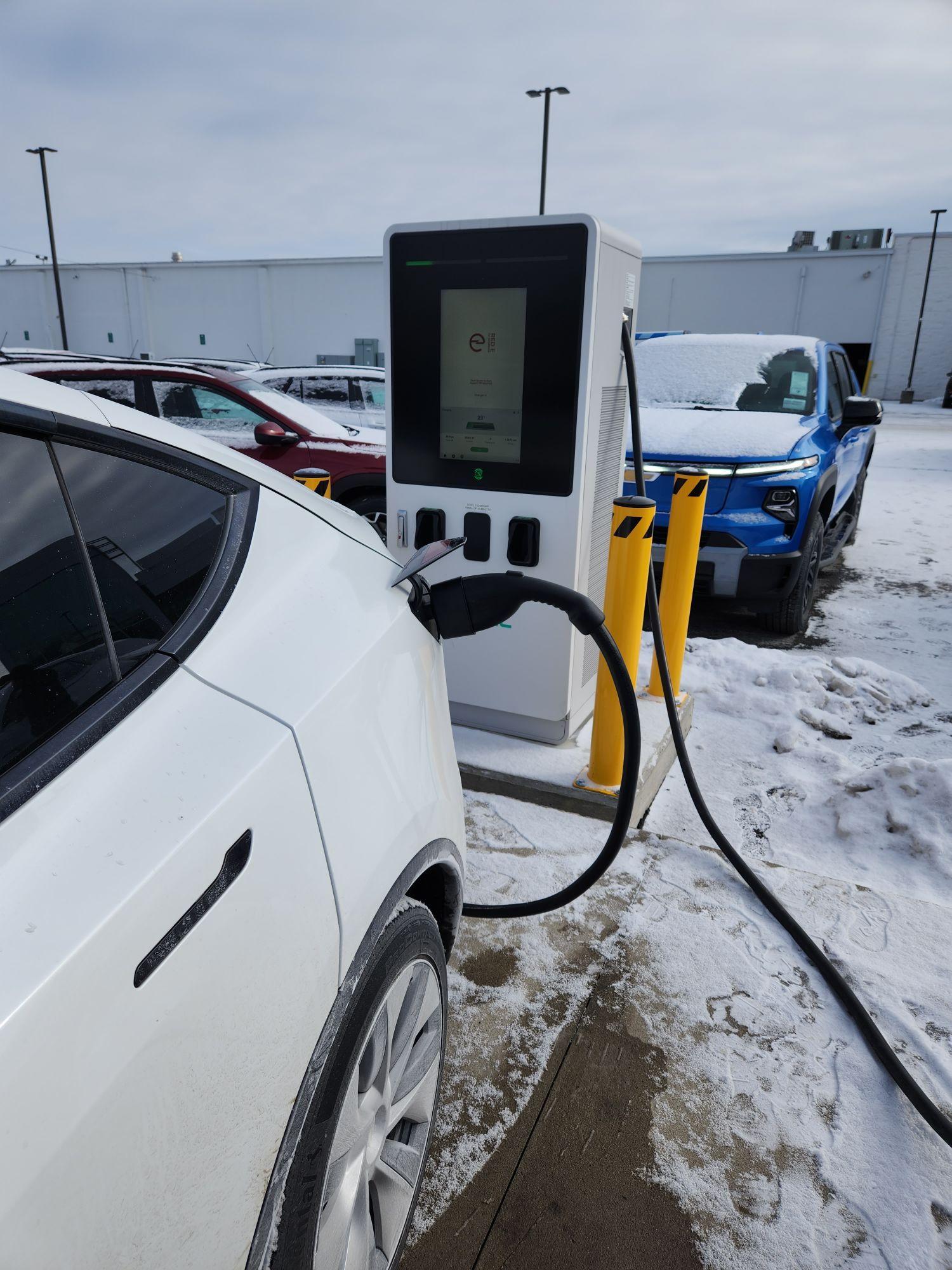 Mark Wahlberg Chevrolet of Worthington | Columbus, OH | EV Station