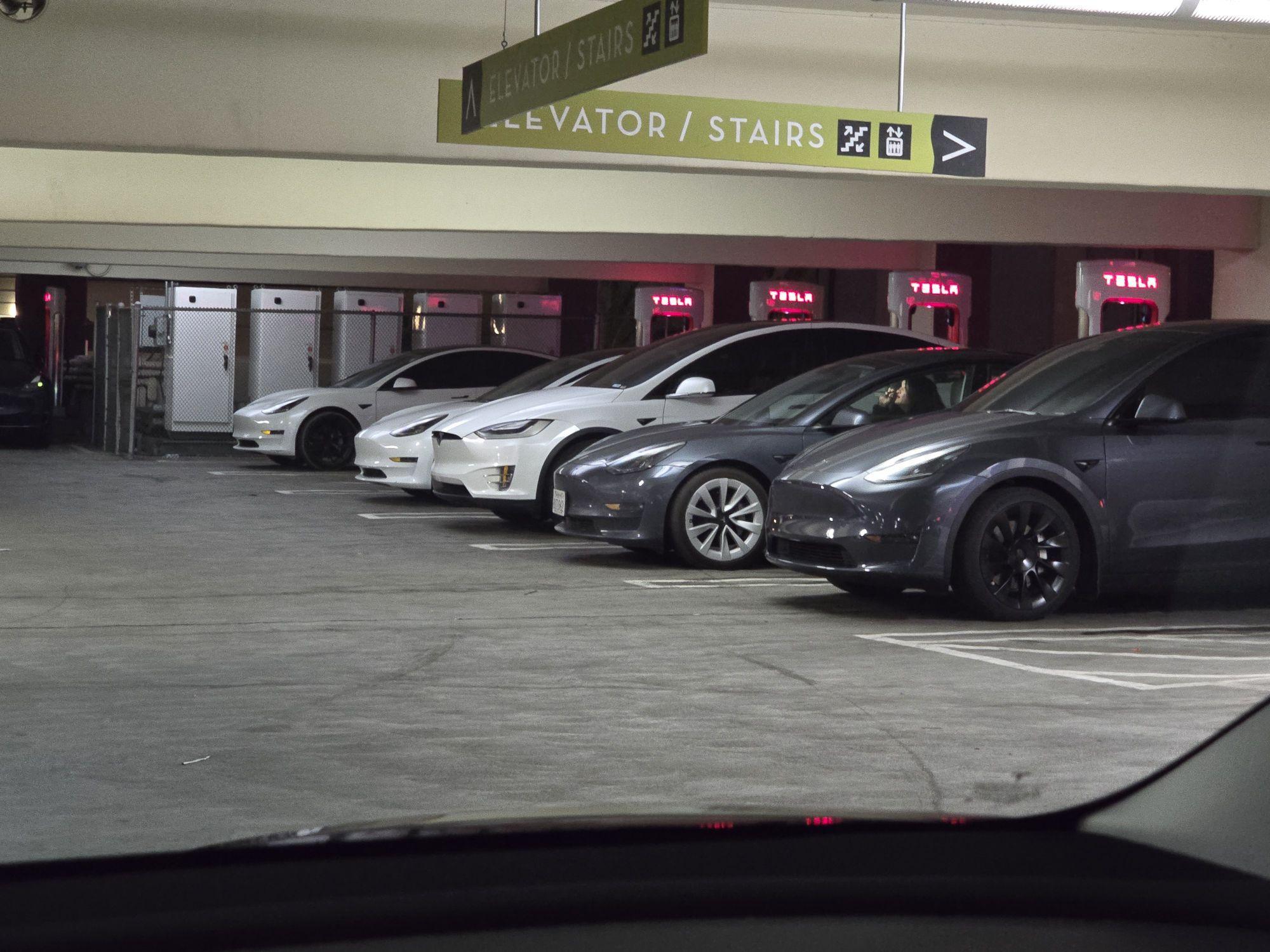 Promenade Temecula - East Parking Garage | Temecula, CA | EV Station