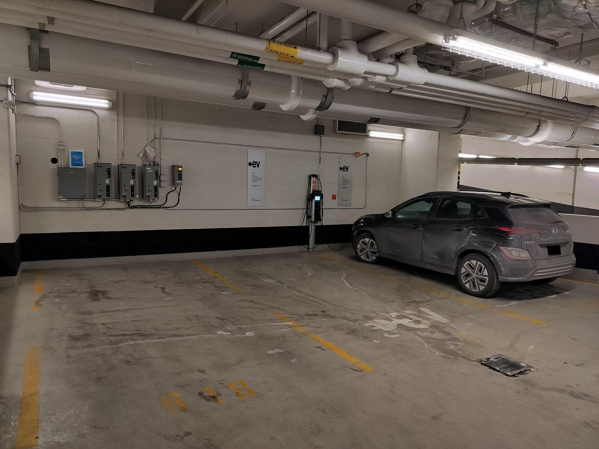 Bremner Tower 120 | Toronto, ON | EV Station