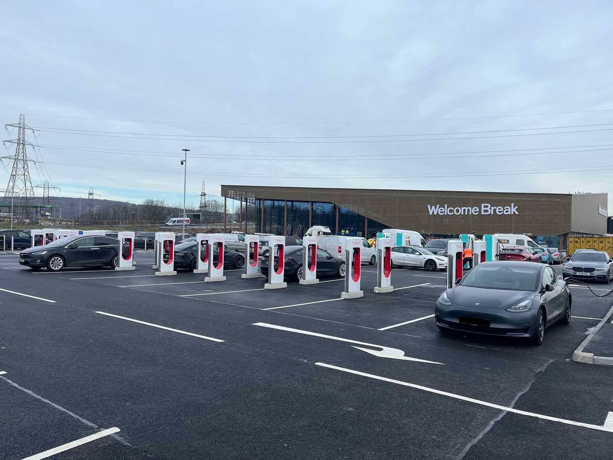 Welcome Break Rotherham Services M1 (1) | Brinsworth, England | EV Station