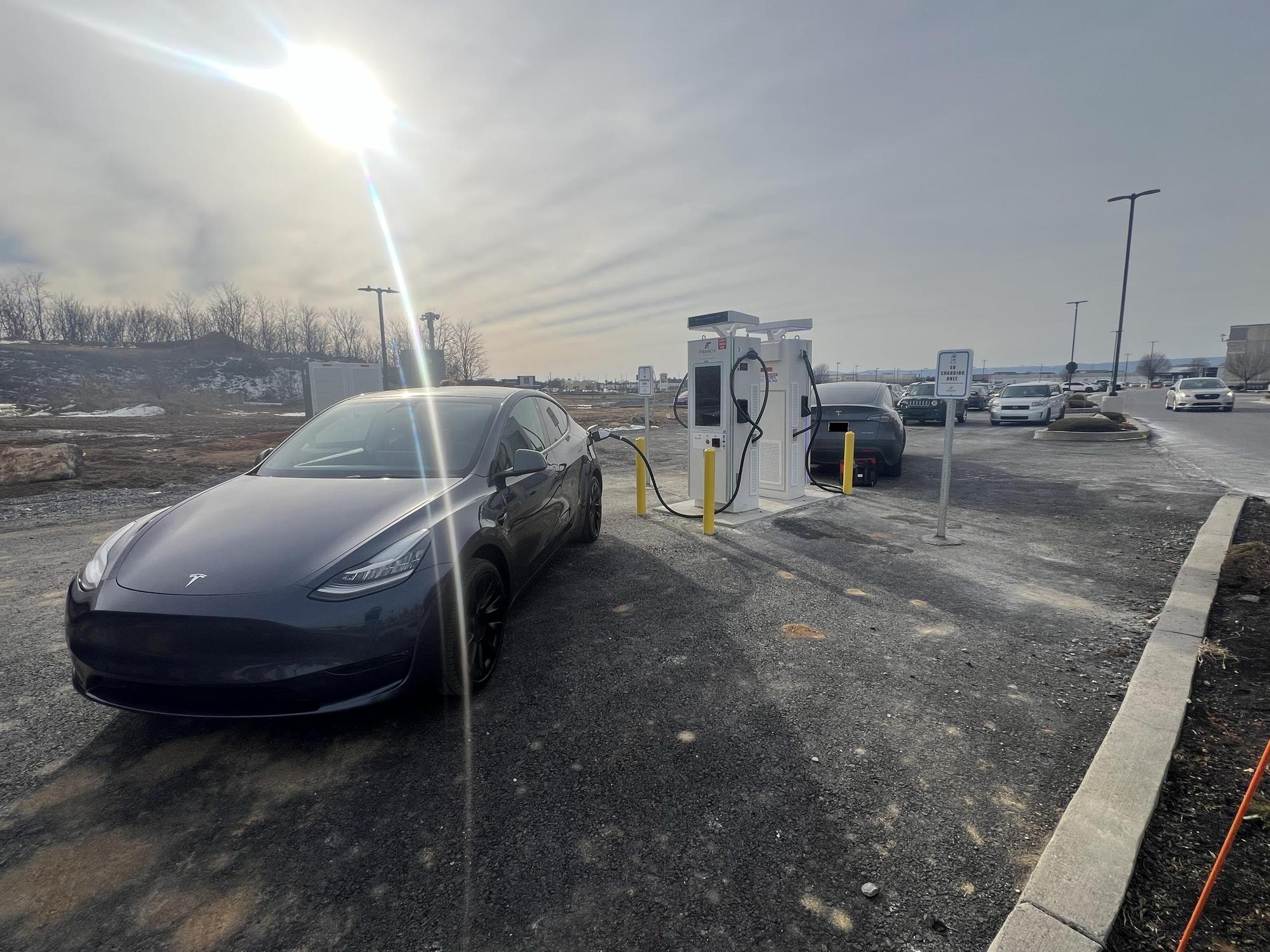 Chambersburg Square | Chambersburg, PA | EV Station