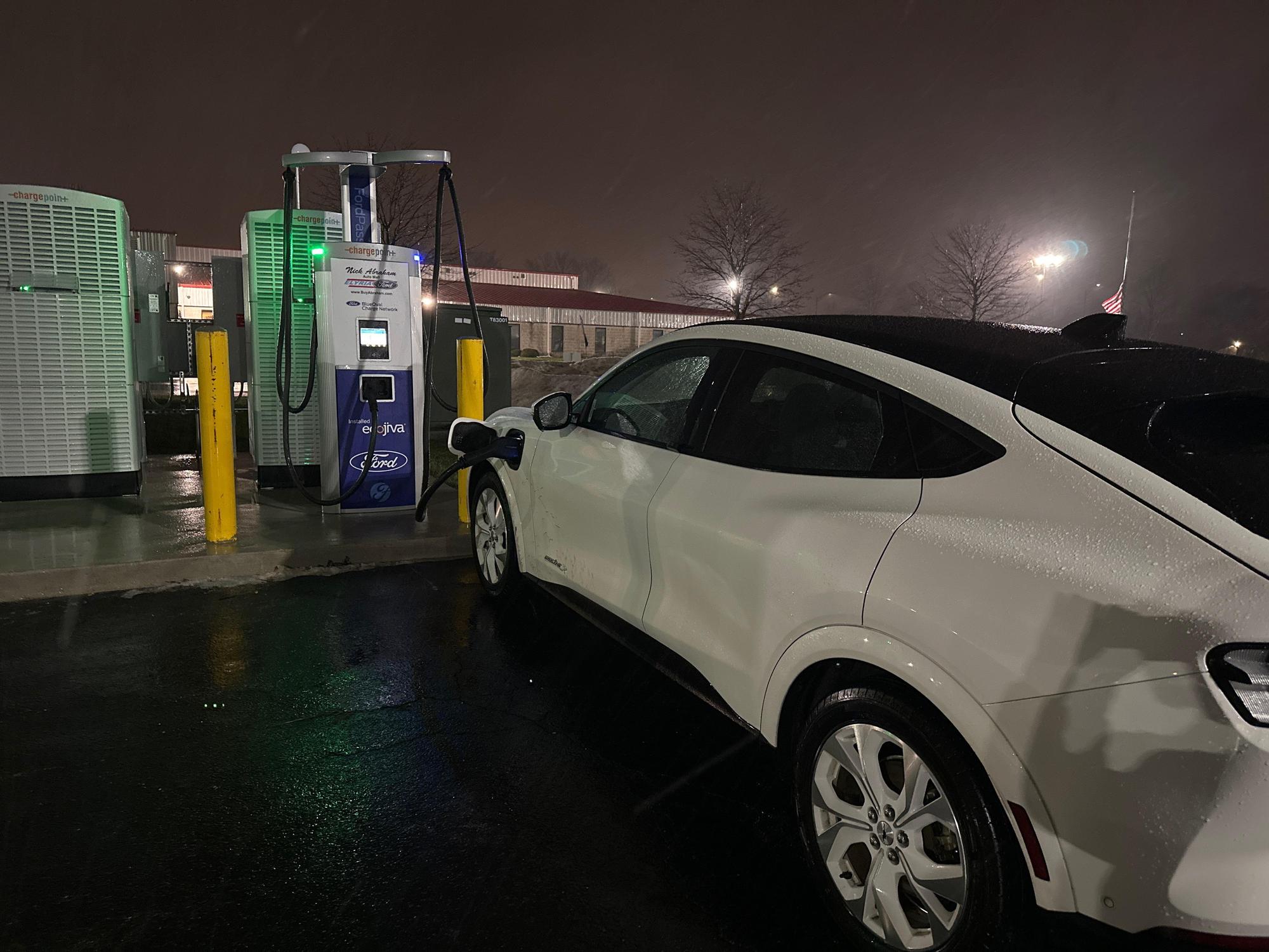 Elyria Ford | Elyria, OH | EV Station
