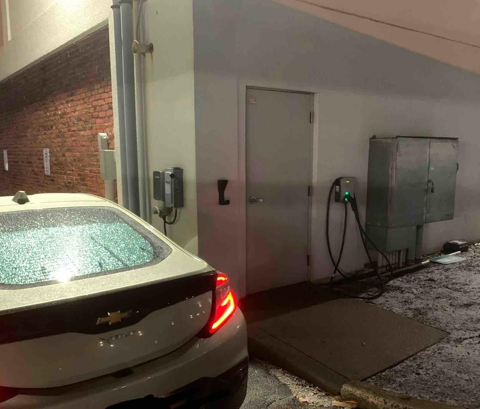 Piazza Acura VW of Ardmore - Service Bay | Ardmore, PA | EV Station