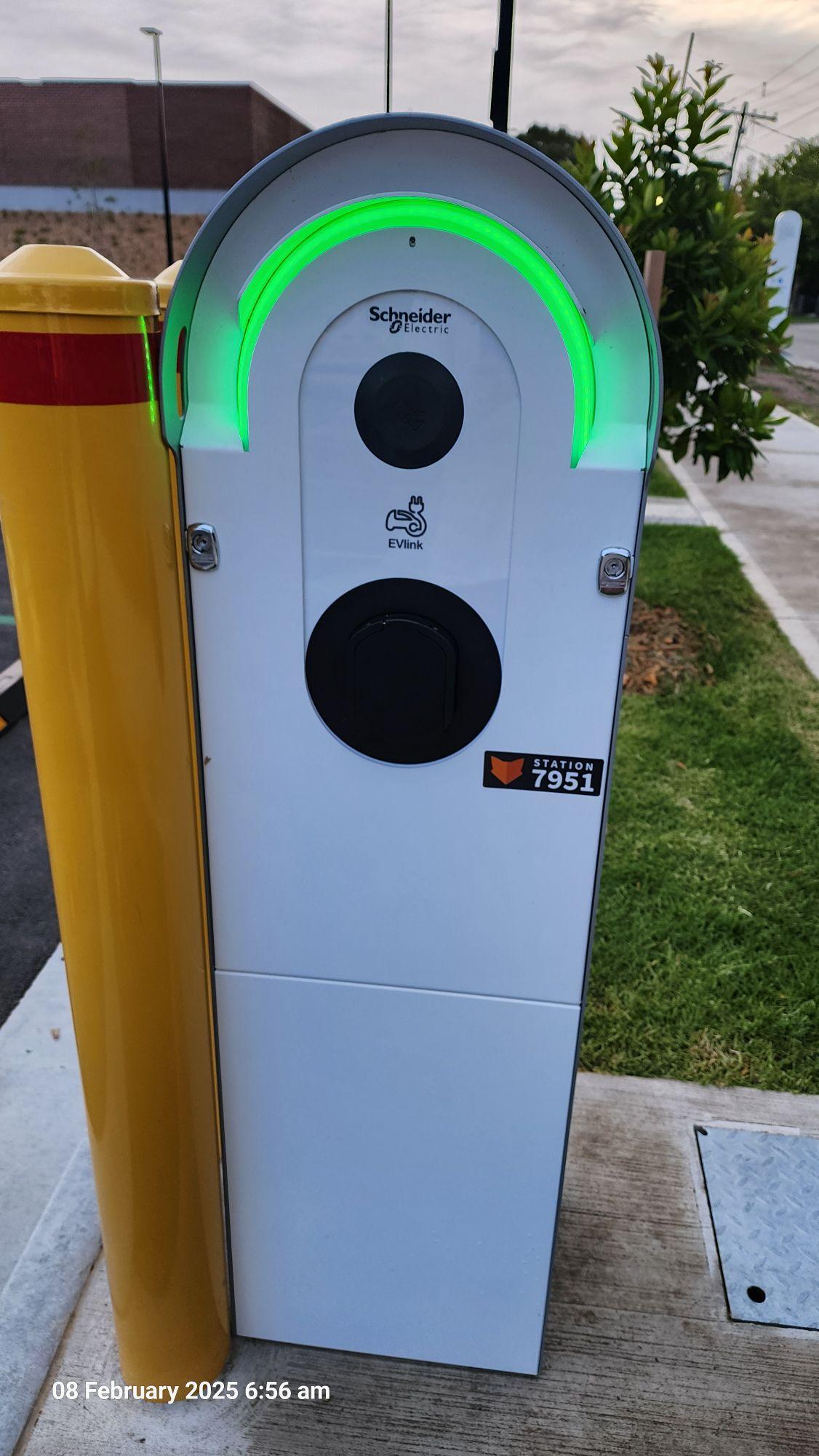 Carnegie Memorial Pool | Carnegie, VIC | EV Station