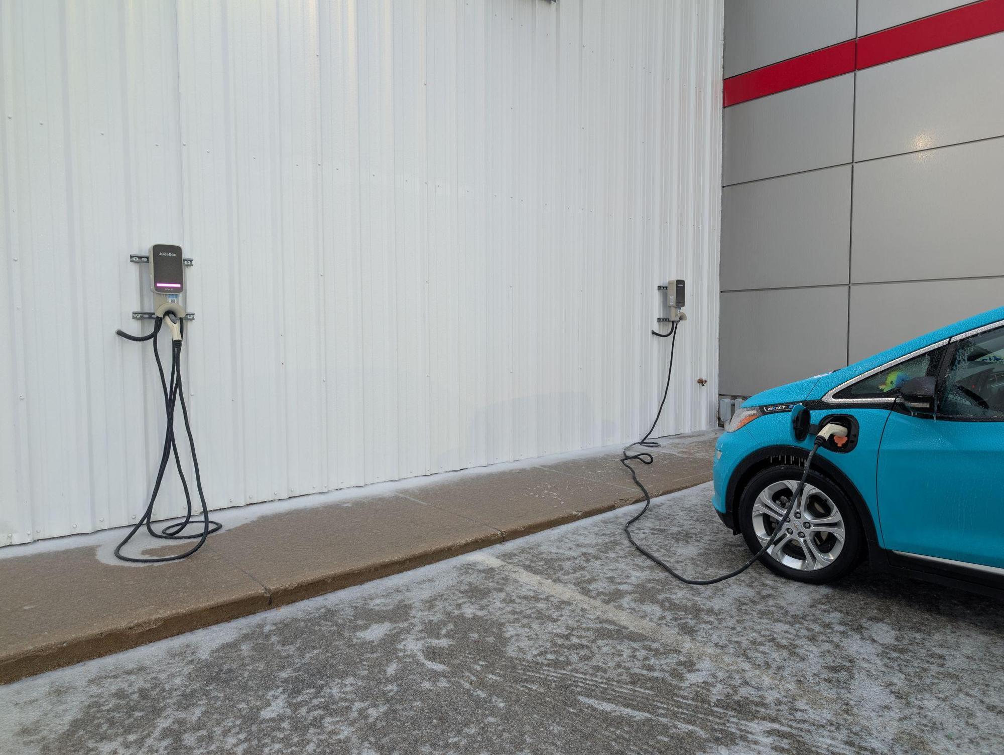 Evans Toyota | Fort Wayne, IN | EV Station