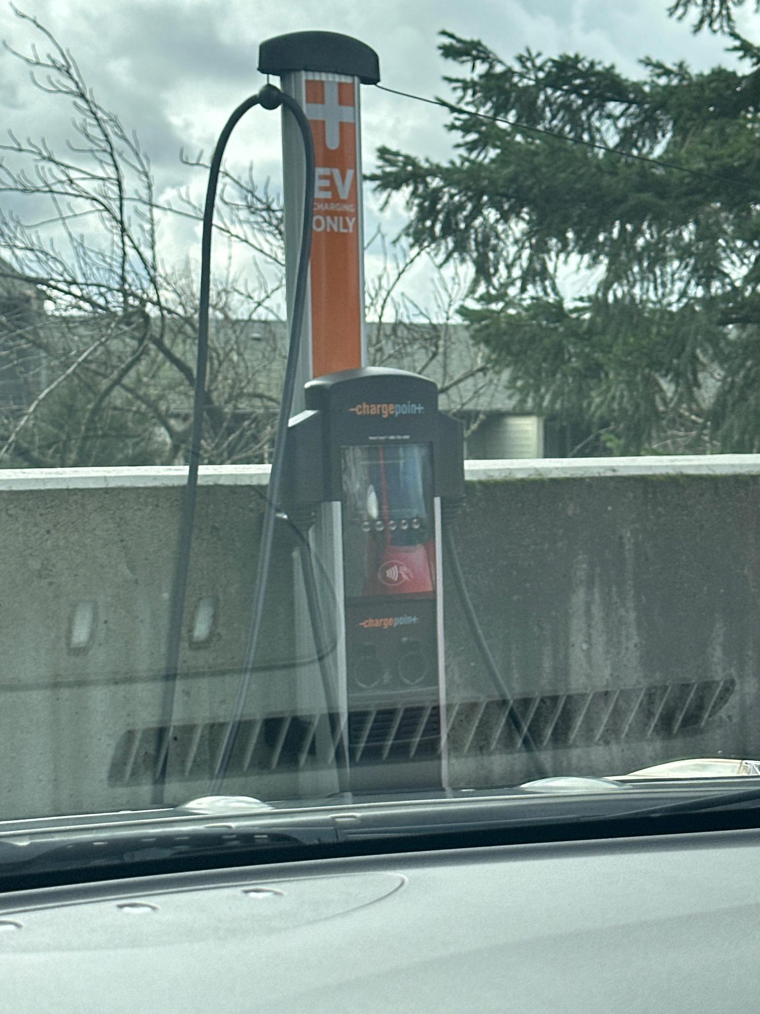 One Embassy Center | Tigard, OR | EV Station