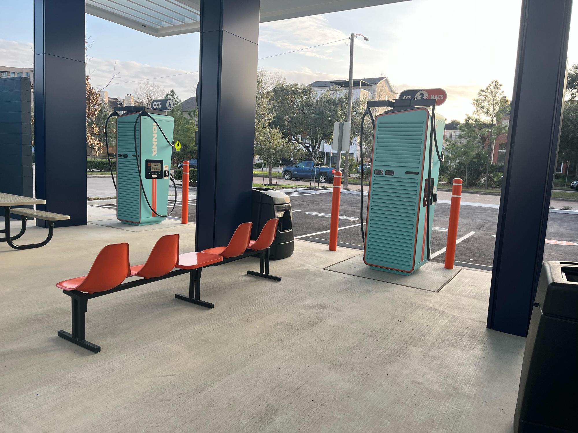 IONNA Houston, TX Rechargery - Washington Ave | Houston, TX | EV Station