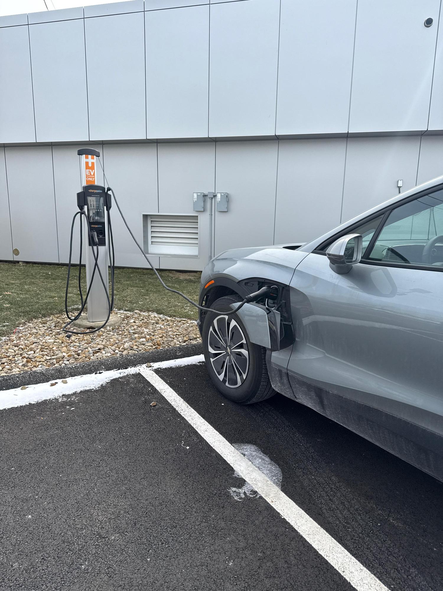 Montrose Volvo Cars of Cleveland | Cleveland, OH | EV Station
