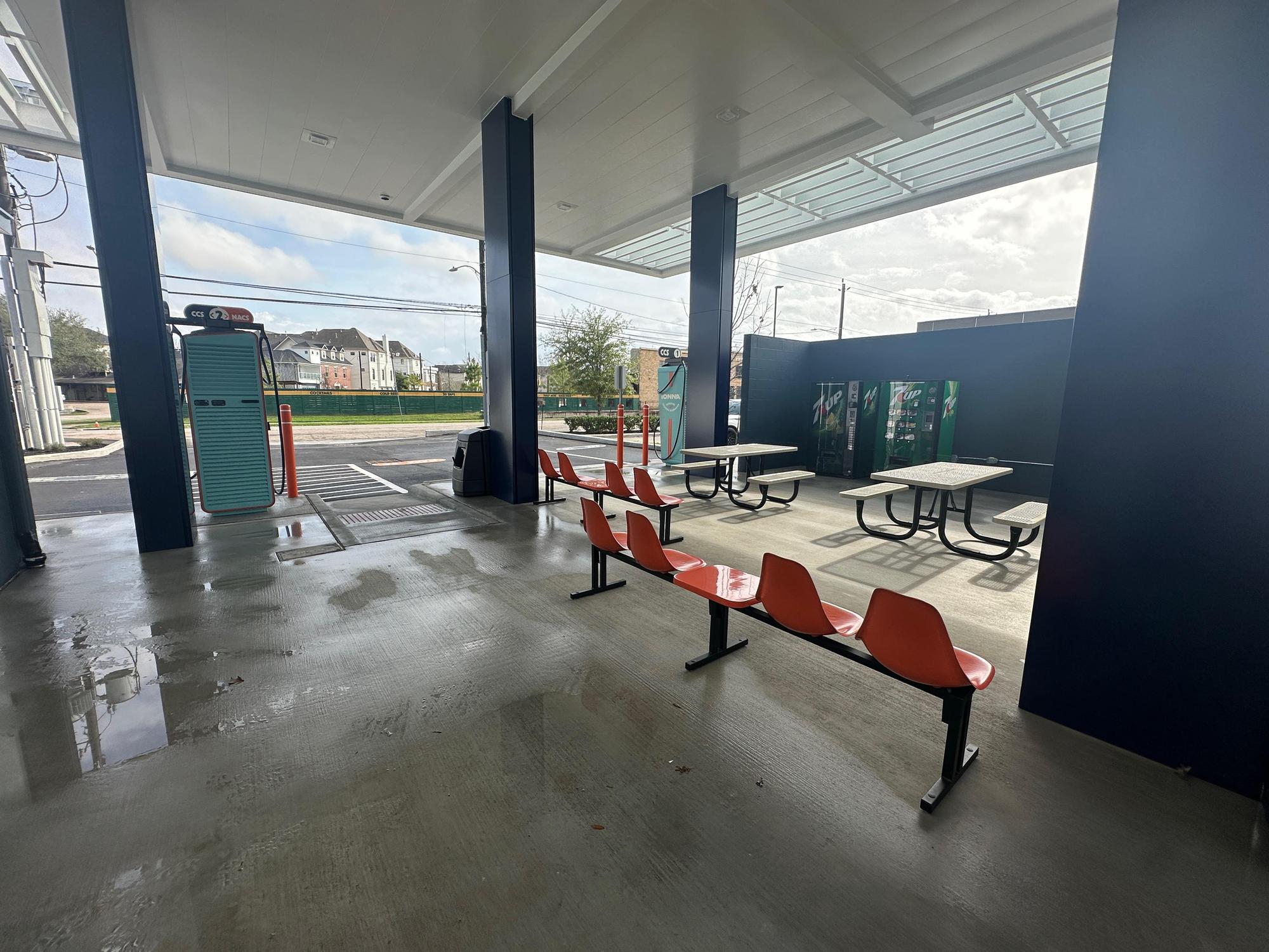 IONNA Houston, TX Rechargery - Washington Ave | Houston, TX | EV Station