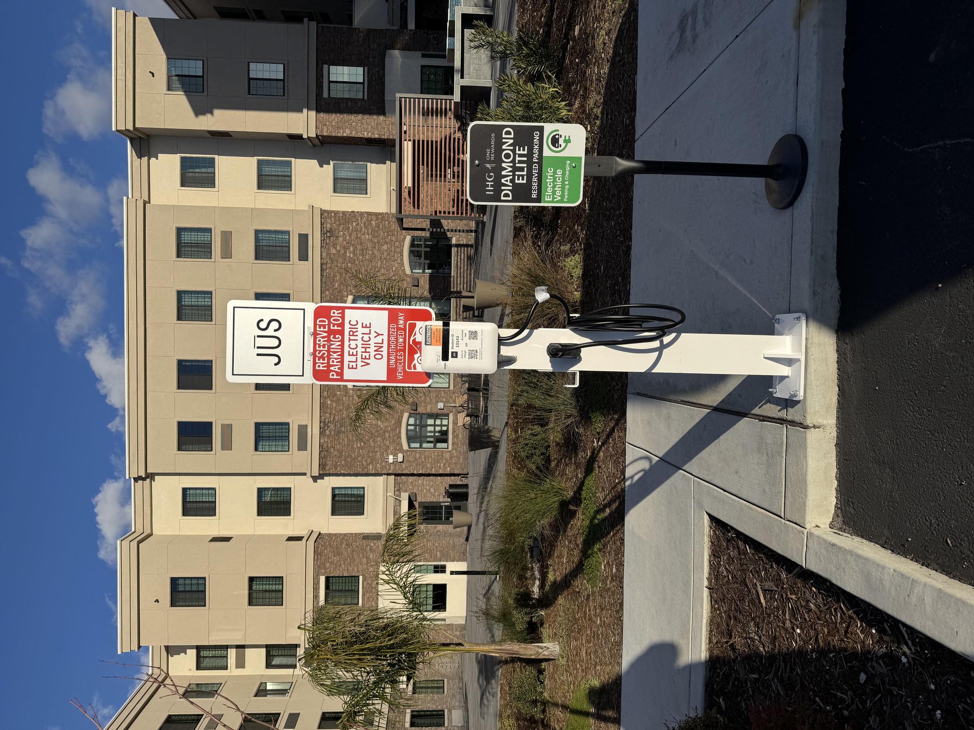 JUS Charging Station | Woodland, CA | EV Station