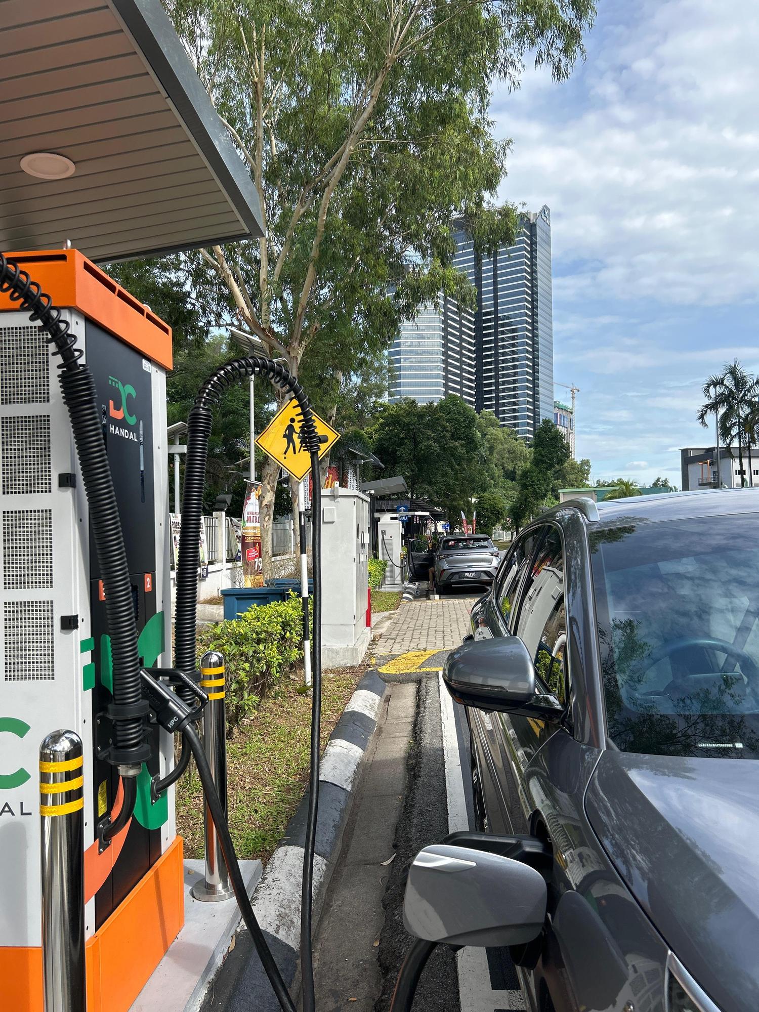 Menara MATRADE West Wing by DC Handal [2 x 200 kW | 4 DCs] | Kuala ...