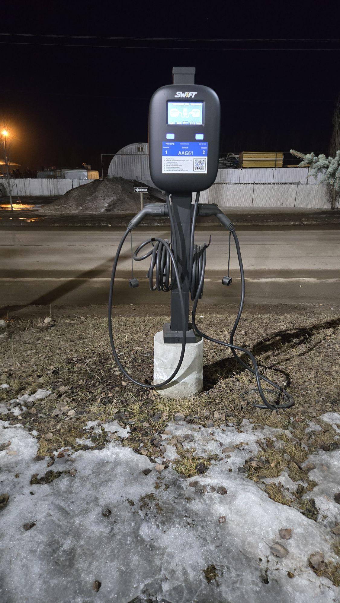 Ramada Edson | Edson, AB | EV Station