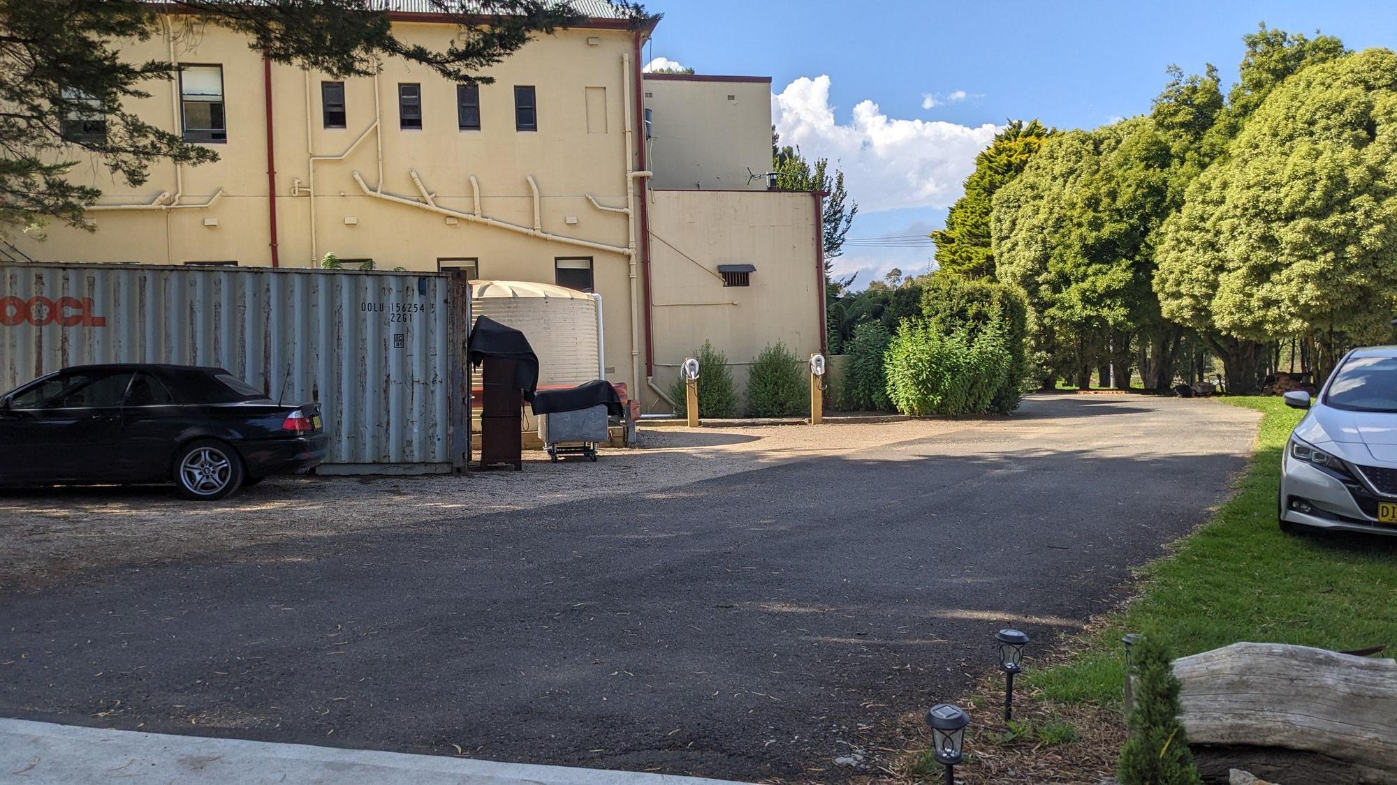 Victoria and Albert Guesthouse | Mount Victoria, NSW | EV Station