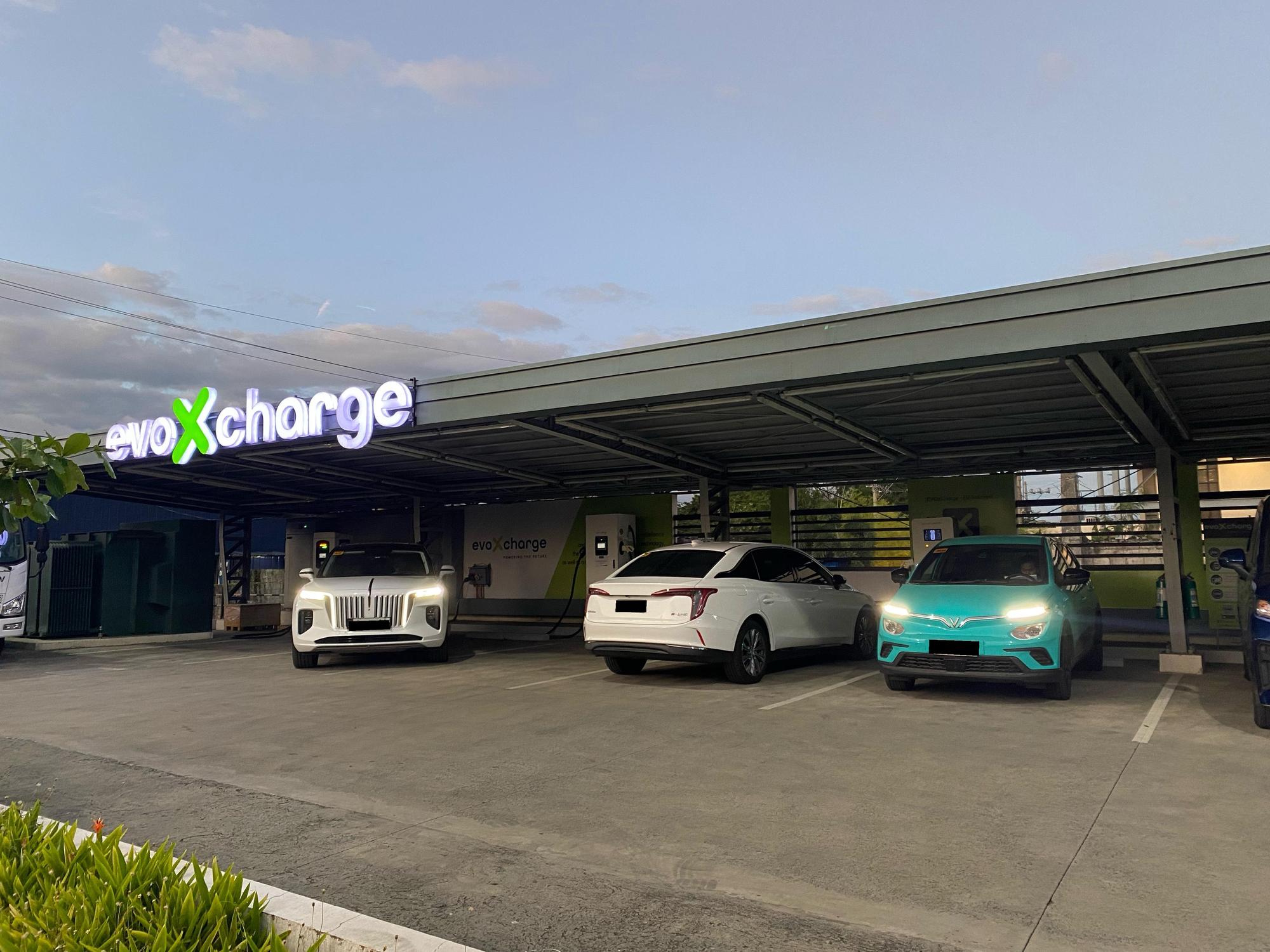 EVOxCharge In.Hub Charging Station & EVOxTerra Lifestyle Center ...