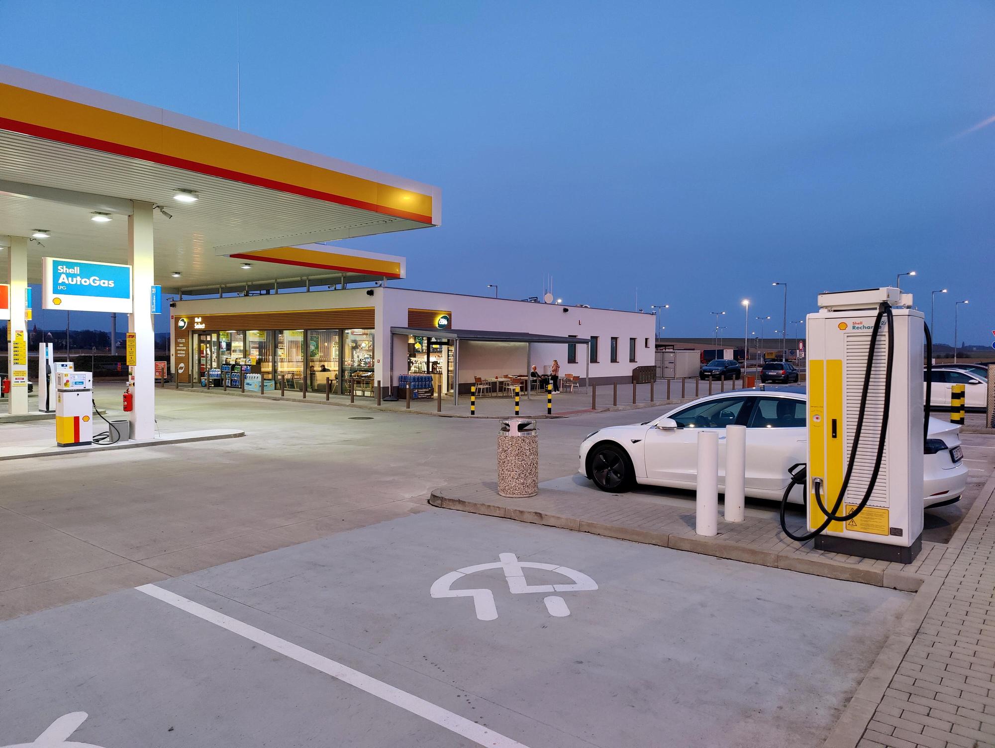 Shell D35 Dolní Roveň (směr Olomouc) | D35 352, 533 71 Dolní Roveň ...