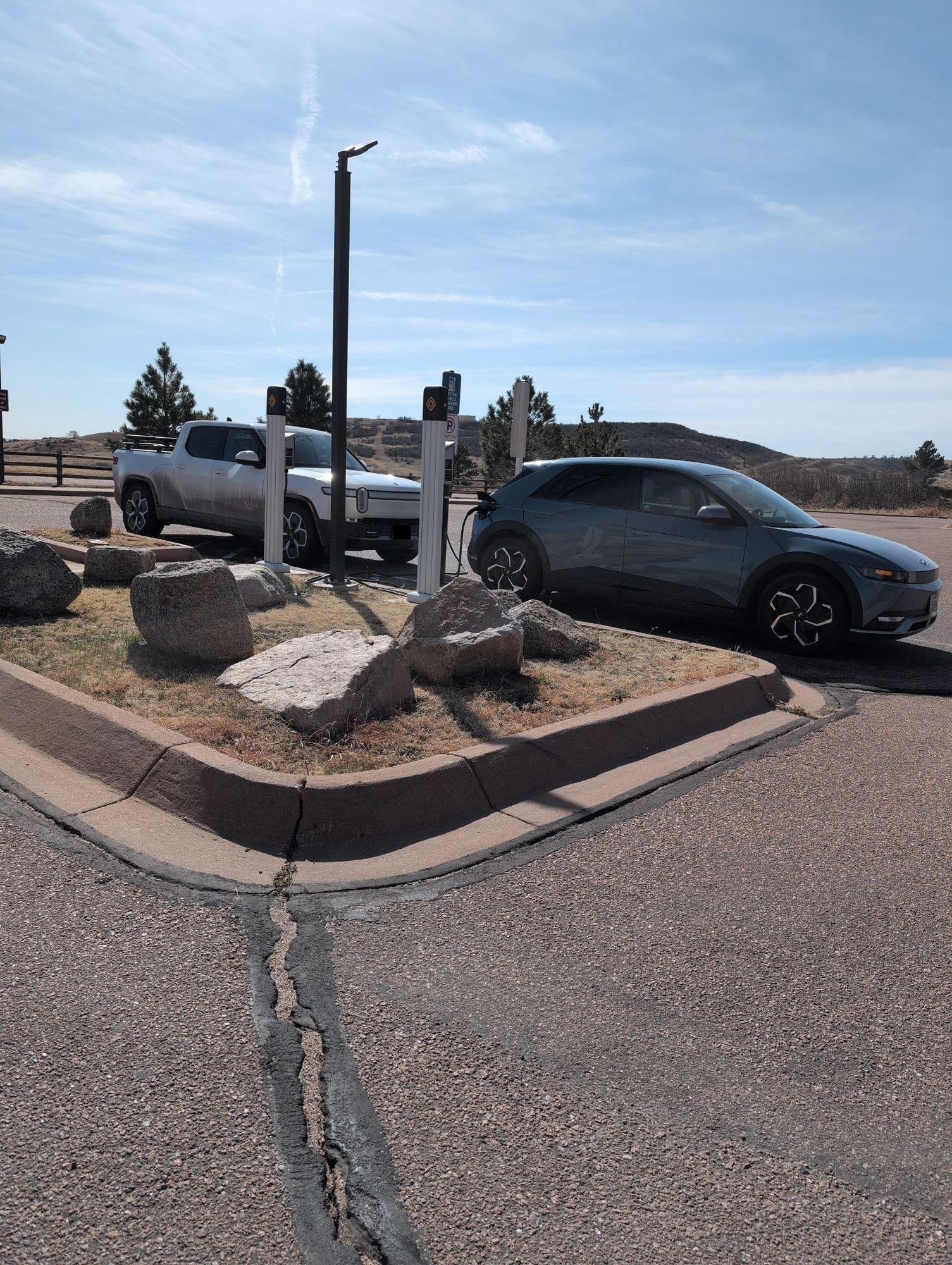 Cheyenne Mountain Visitor Center | Colorado Springs, CO | EV Station