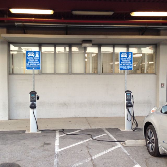 Cal State Los Angeles - Parking Lot 10 (2) | Los Angeles, CA | EV Station