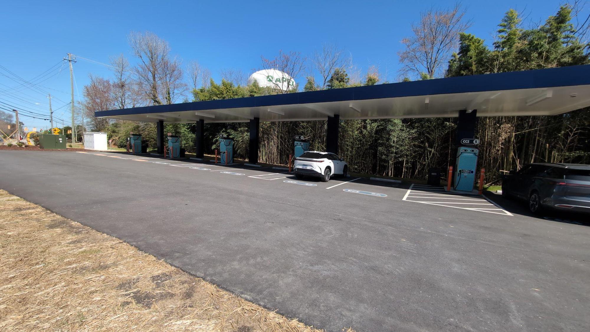 IONNA Apex, NC Rechargery - N Salem St | Apex, NC | EV Station