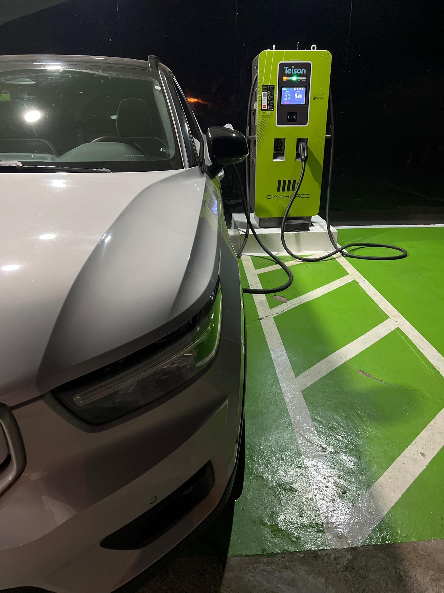 Cia Charge | 120kW + 60kW | Boutique Café e Wyndham - Foz | R. Rui ...