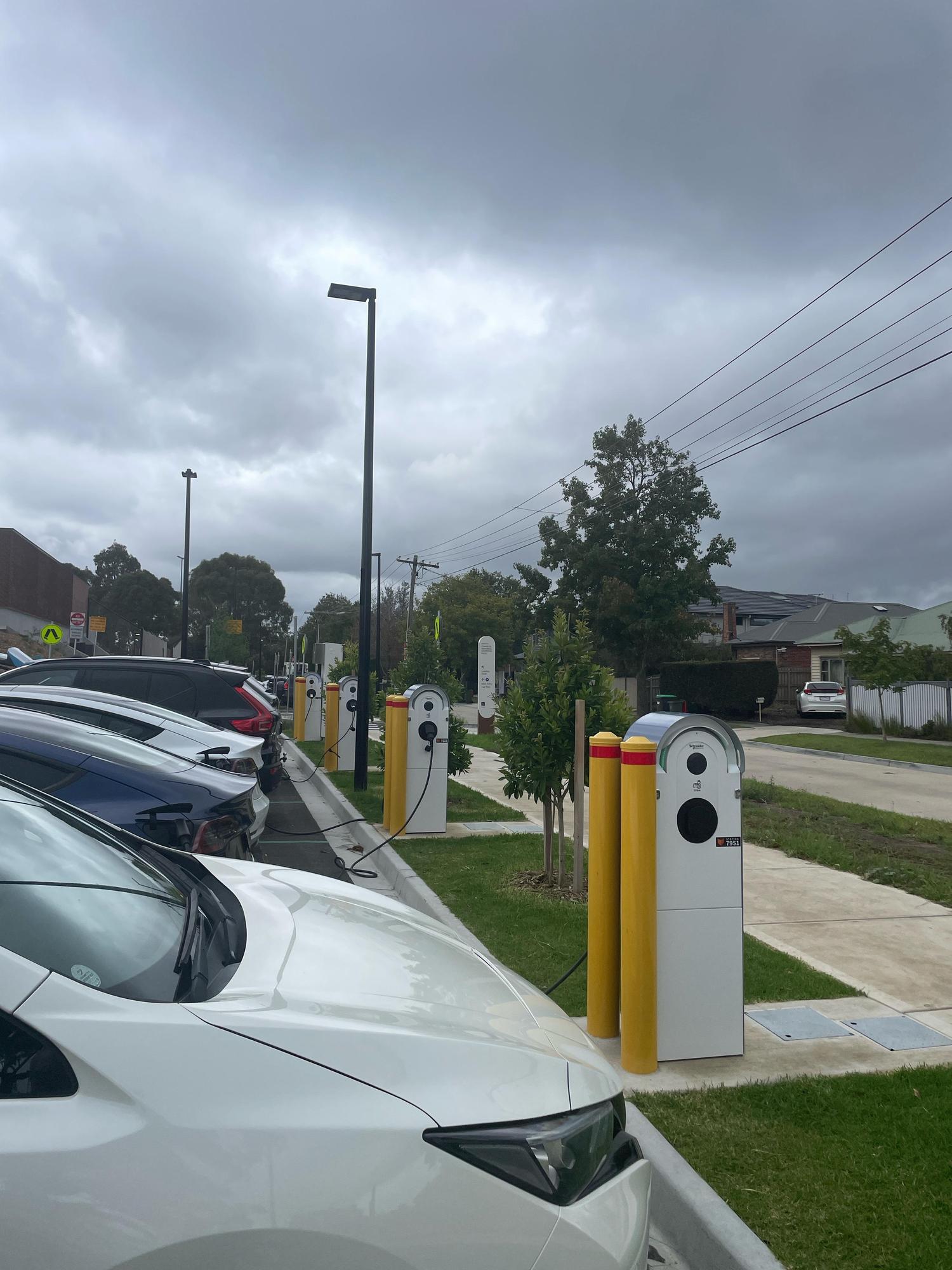 Carnegie Memorial Pool | Carnegie, VIC | EV Station